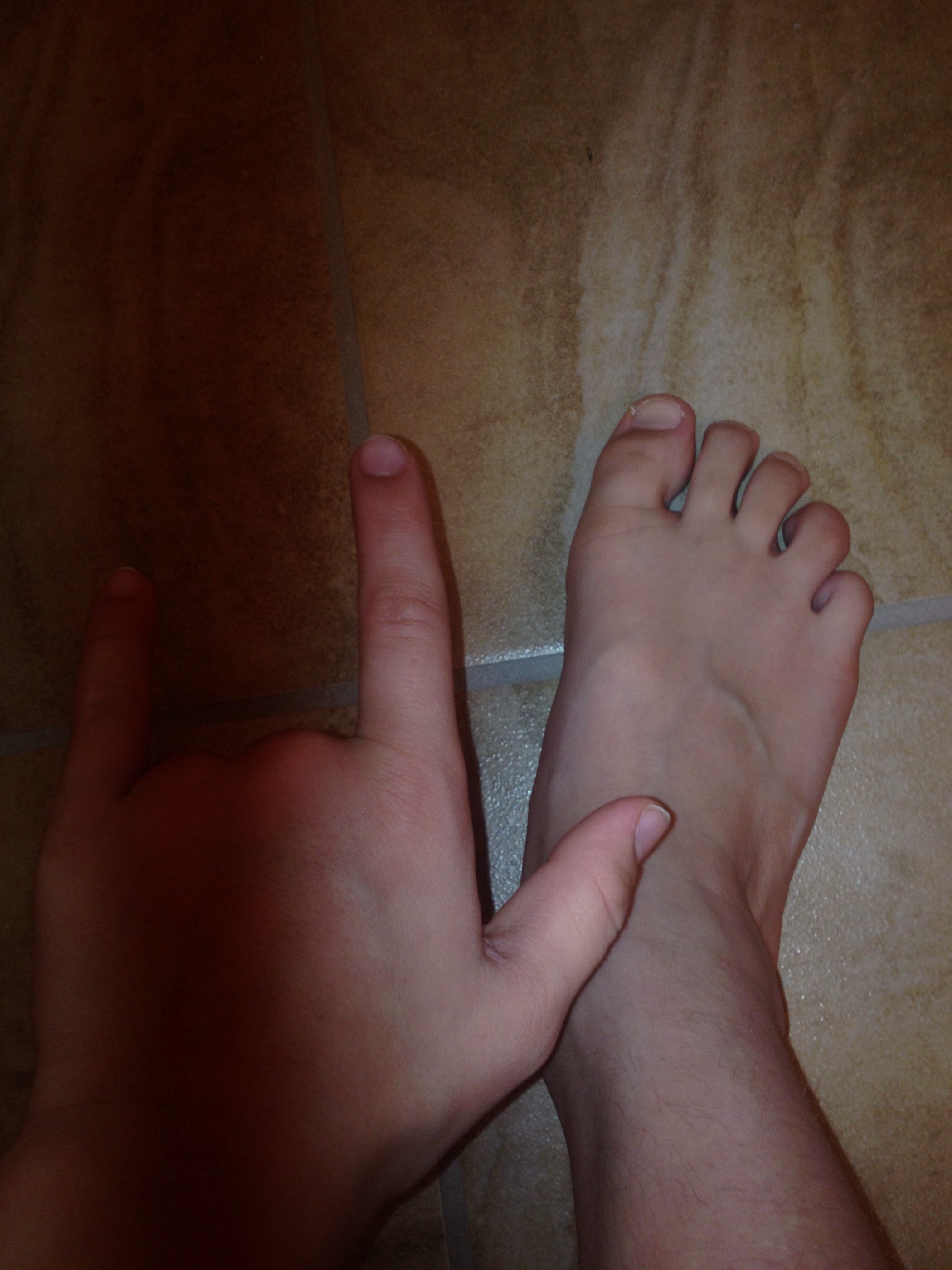 How To Cut Toe Nails Lol 3 Steps Instructables