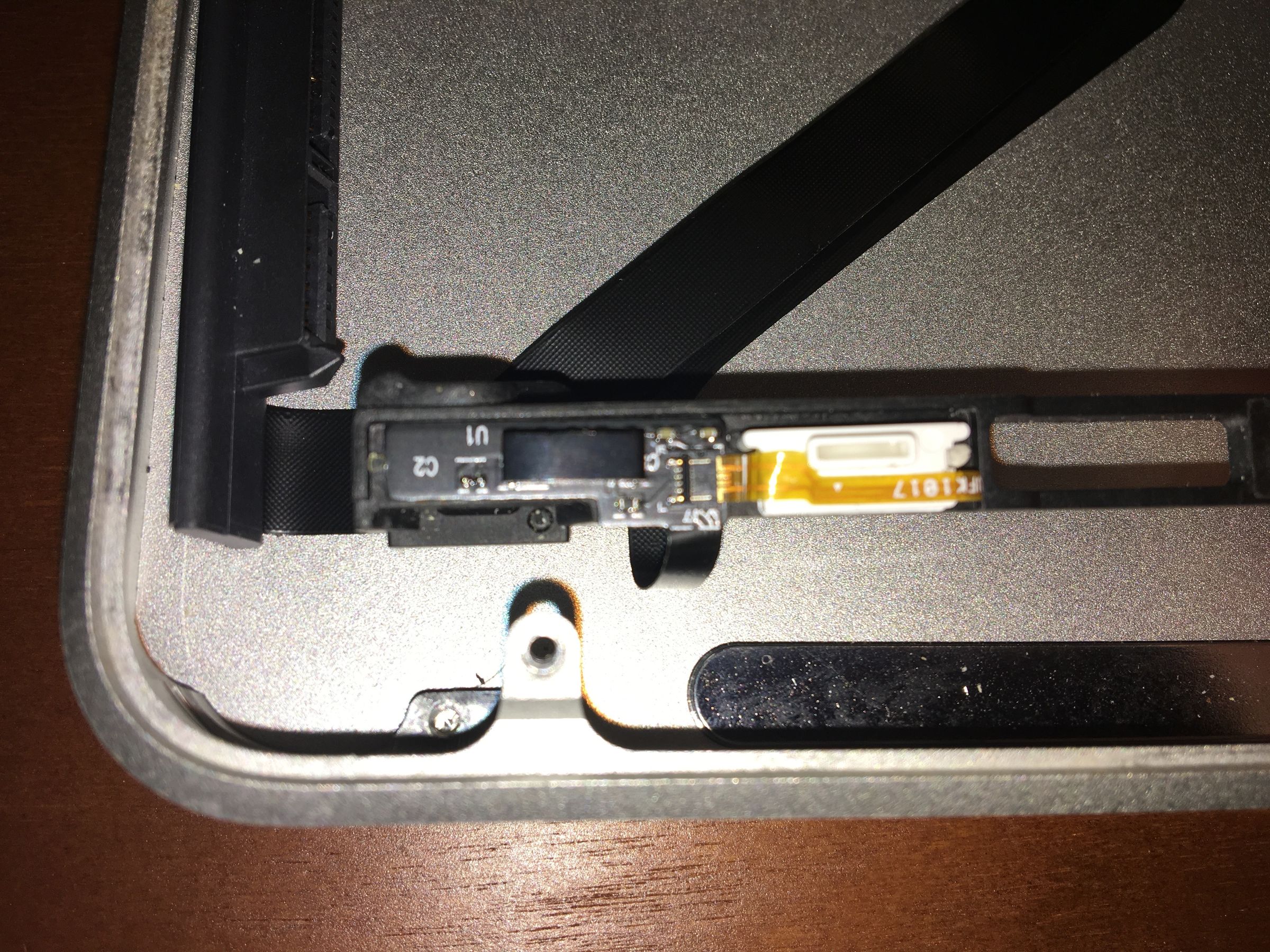 How to Replace HDD/SSD SATA Cable in MacBook Pro : 18 Steps (with ...