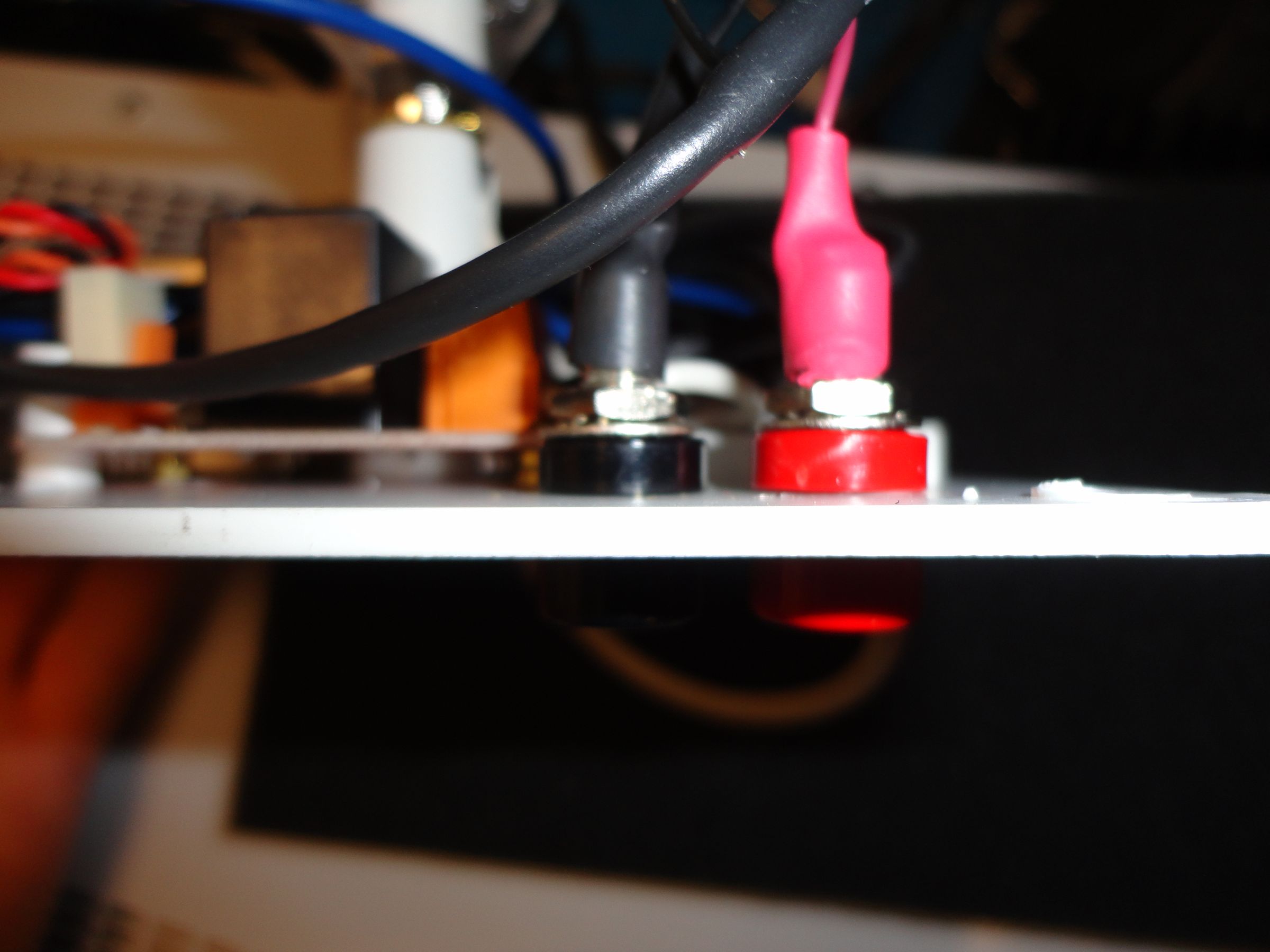 Safety Stoplight: the Easy, Arduino-powered, Voltage Warning Light : 3 ...