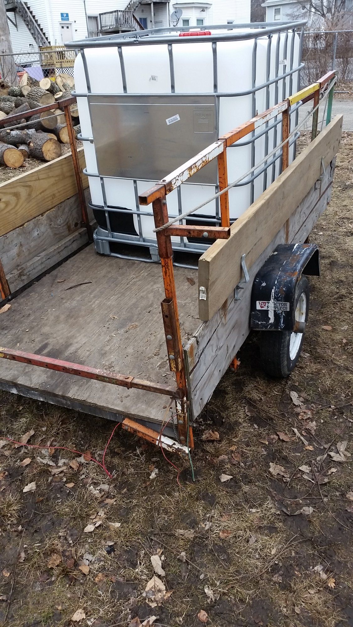 Simple Pallet Fire Wood Rack and IBC Tote Roof : 6 Steps (with Pictures ...