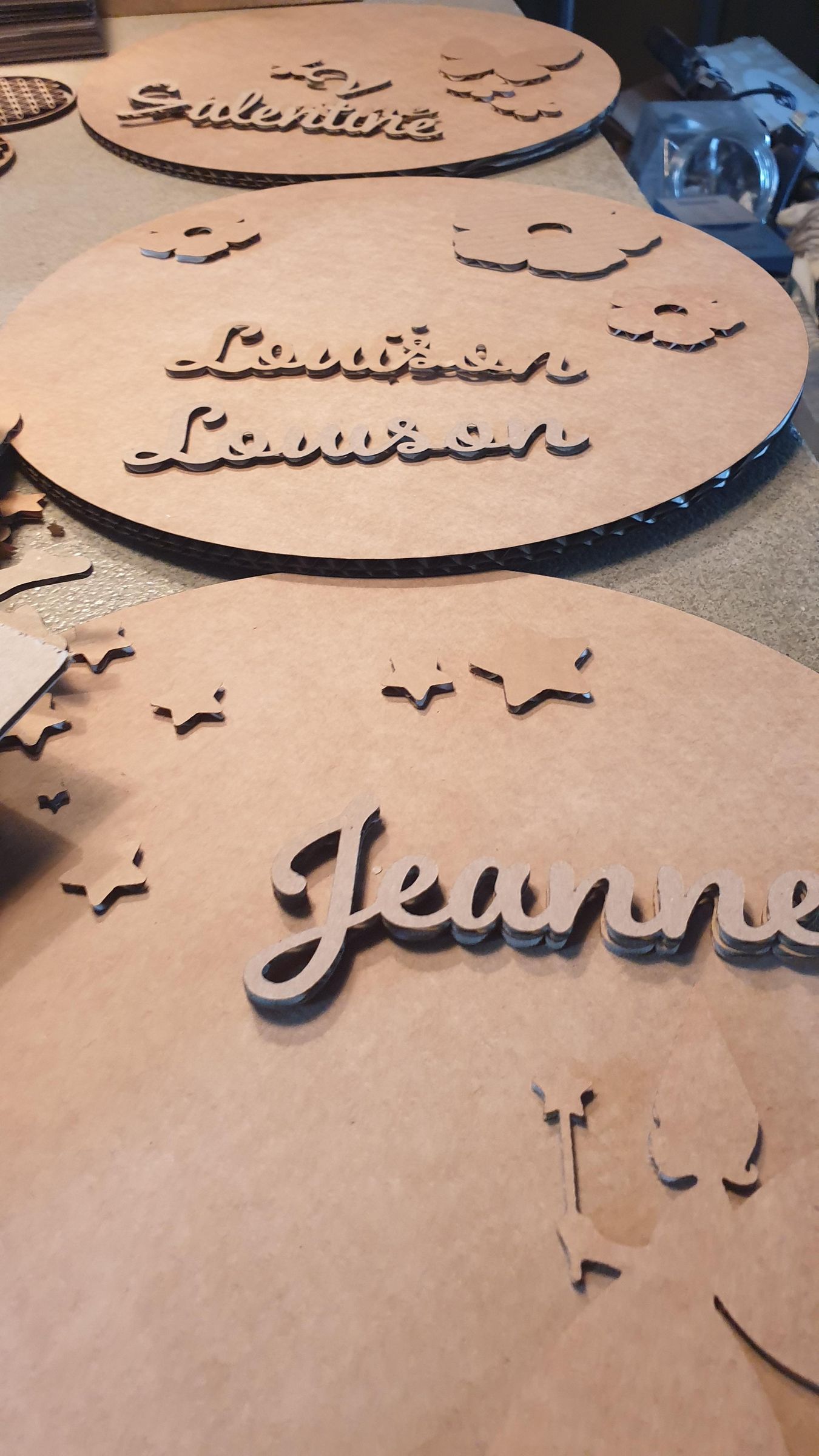 Kid Name Circle Board : 5 Steps (with Pictures) - Instructables