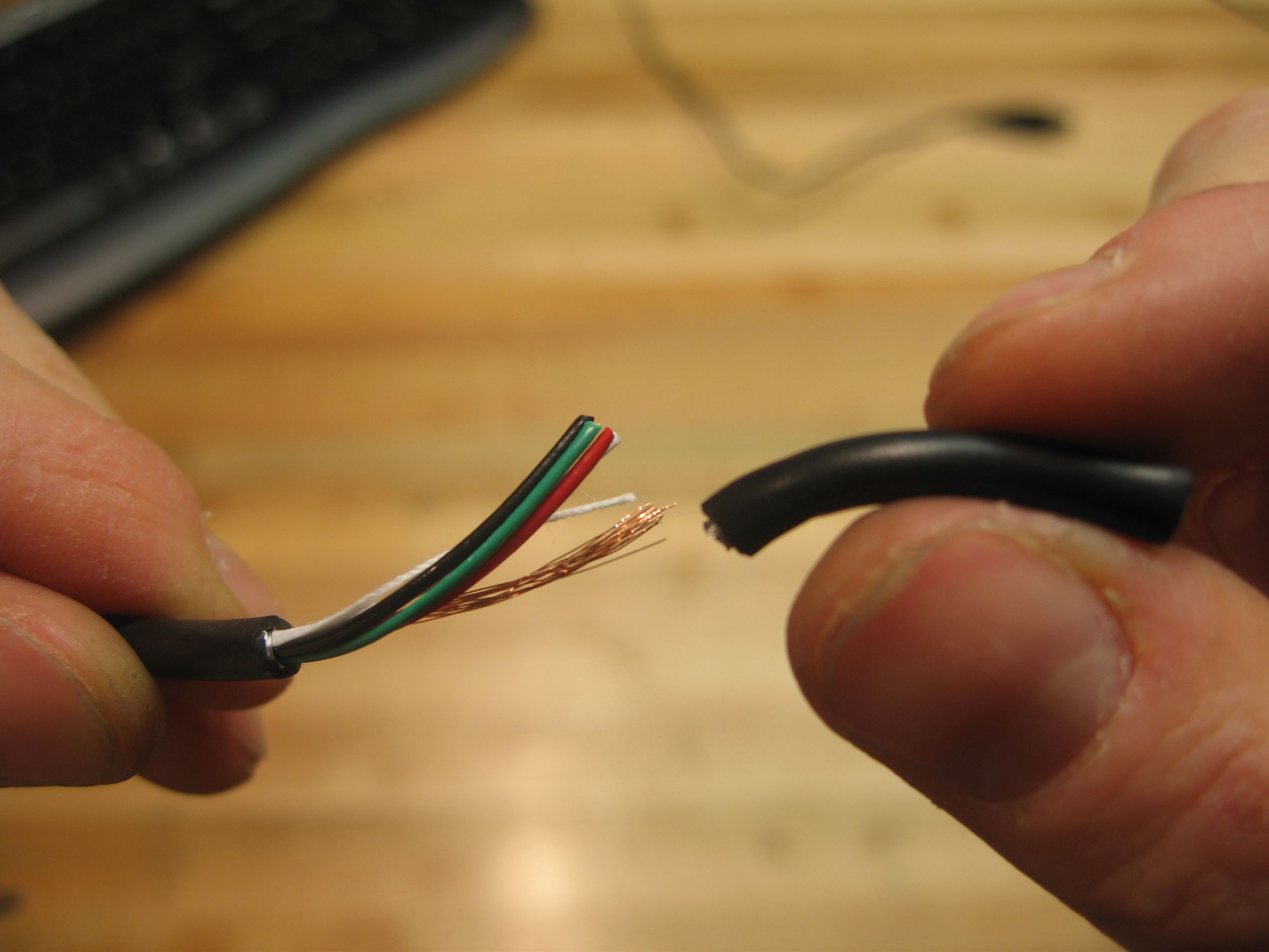 DOUBLE KEYBOARD : 7 Steps - Instructables