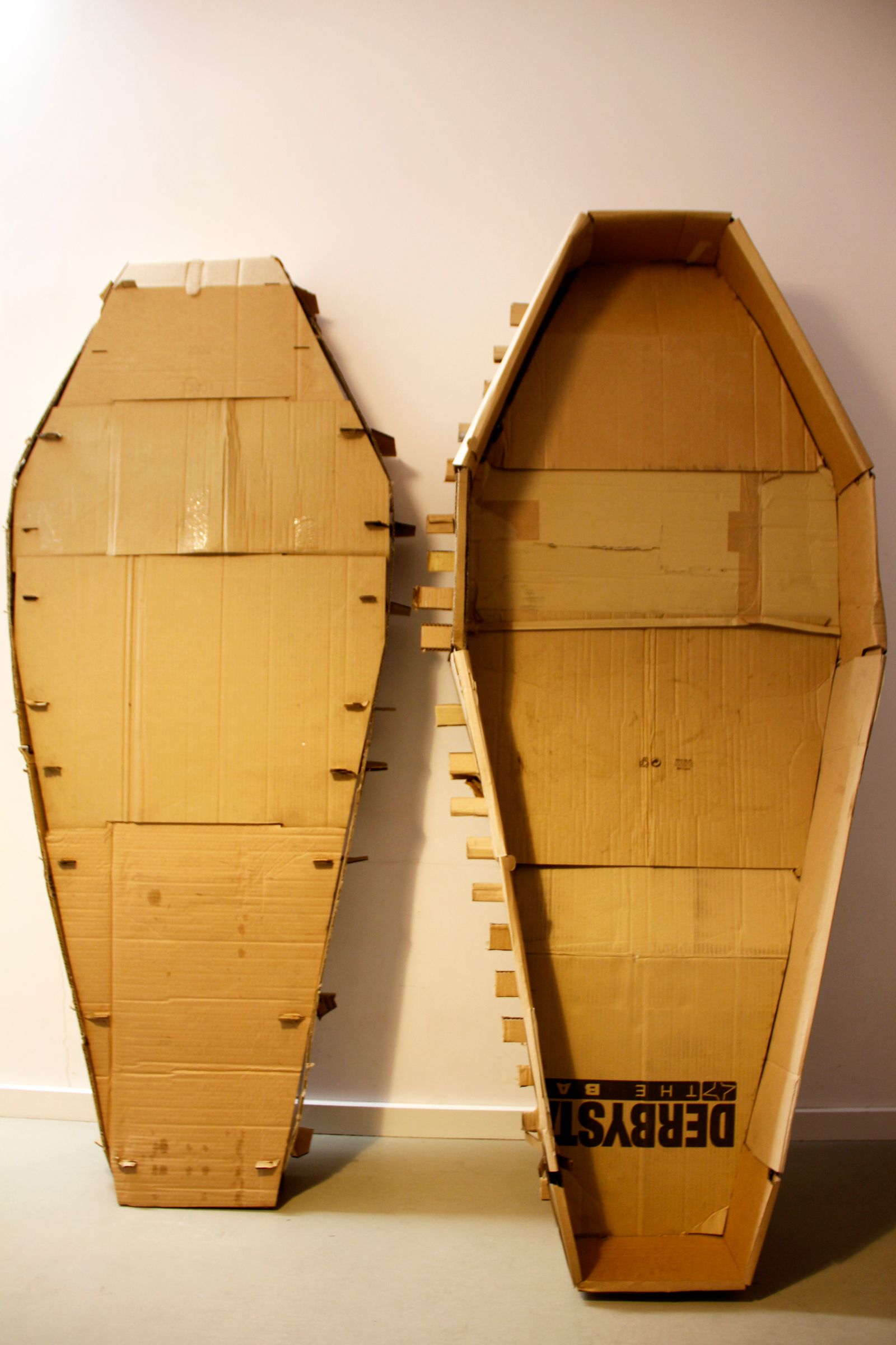 Cardboard Coffins (DIYing Free) : 16 Steps (with Pictures) - Instructables
