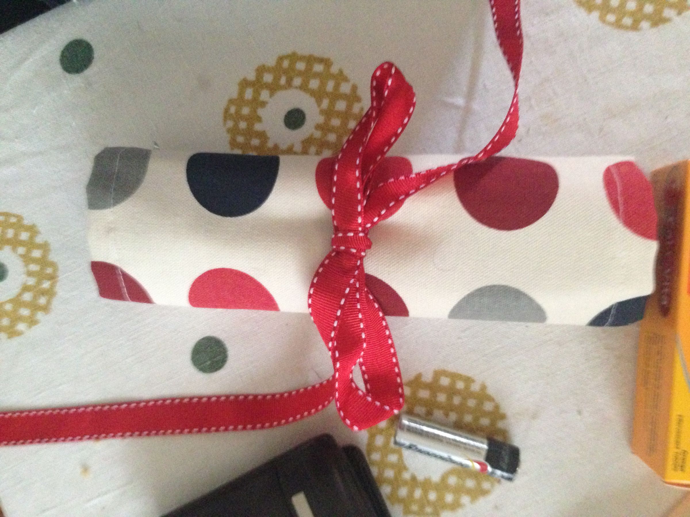 Wrapping Pencil Case : 7 Steps - Instructables