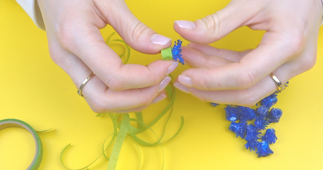 How to Make Very Easy and Beautiful Plastic Bottle Flower : 5 Steps ...