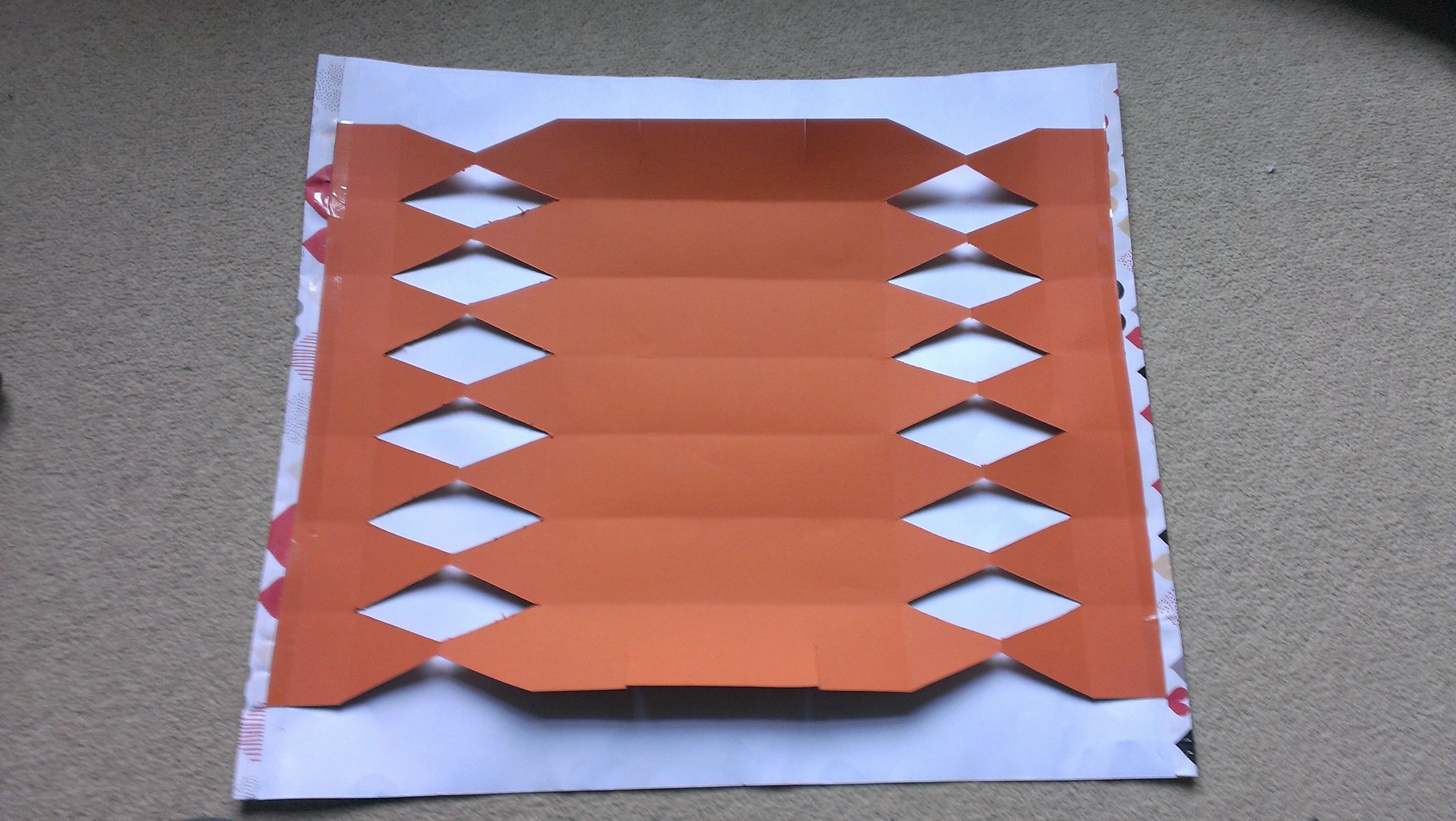 Giant Christmas Cracker : 9 Steps - Instructables