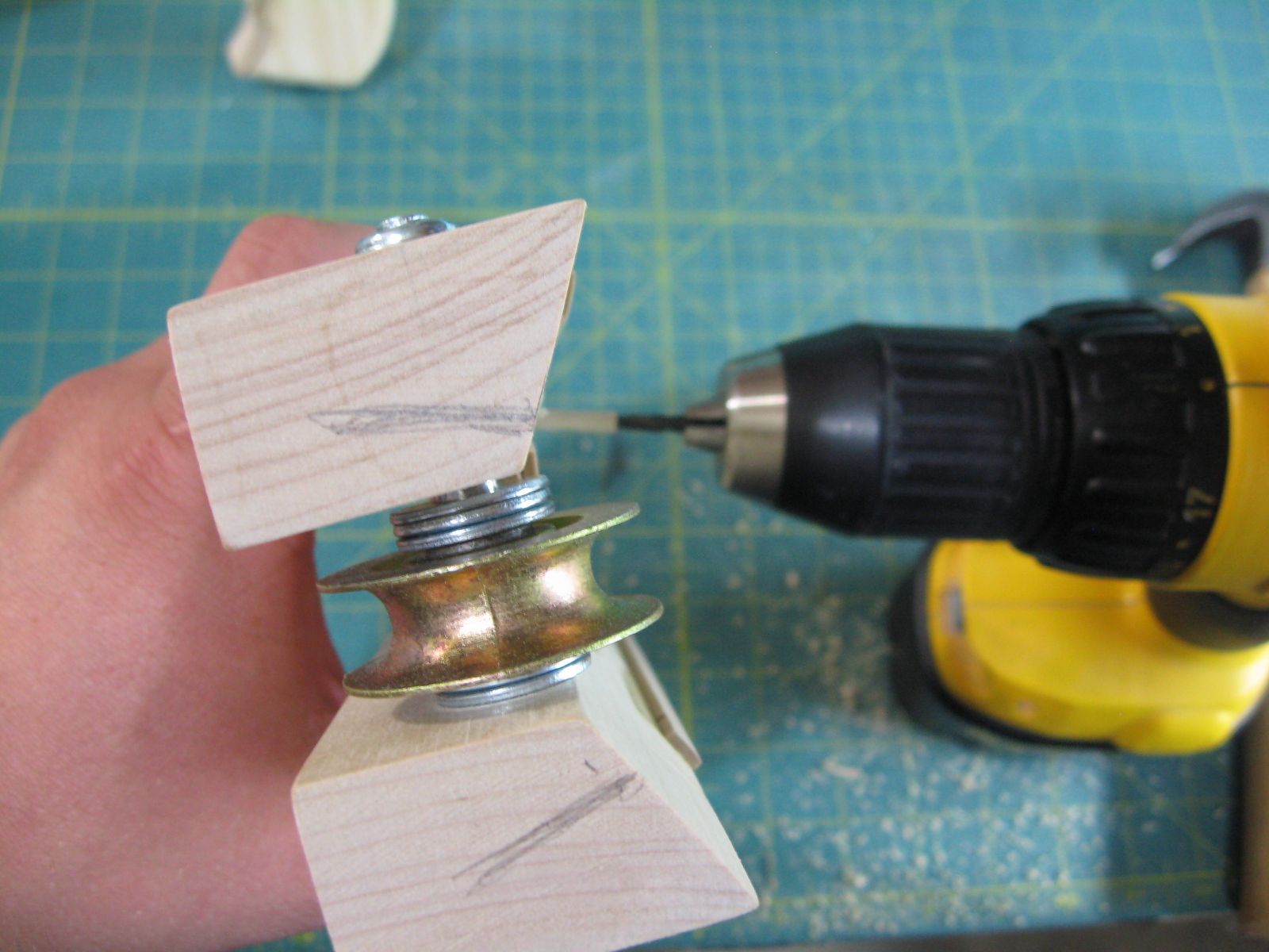 Bungee Bazooka : 17 Steps (with Pictures) - Instructables