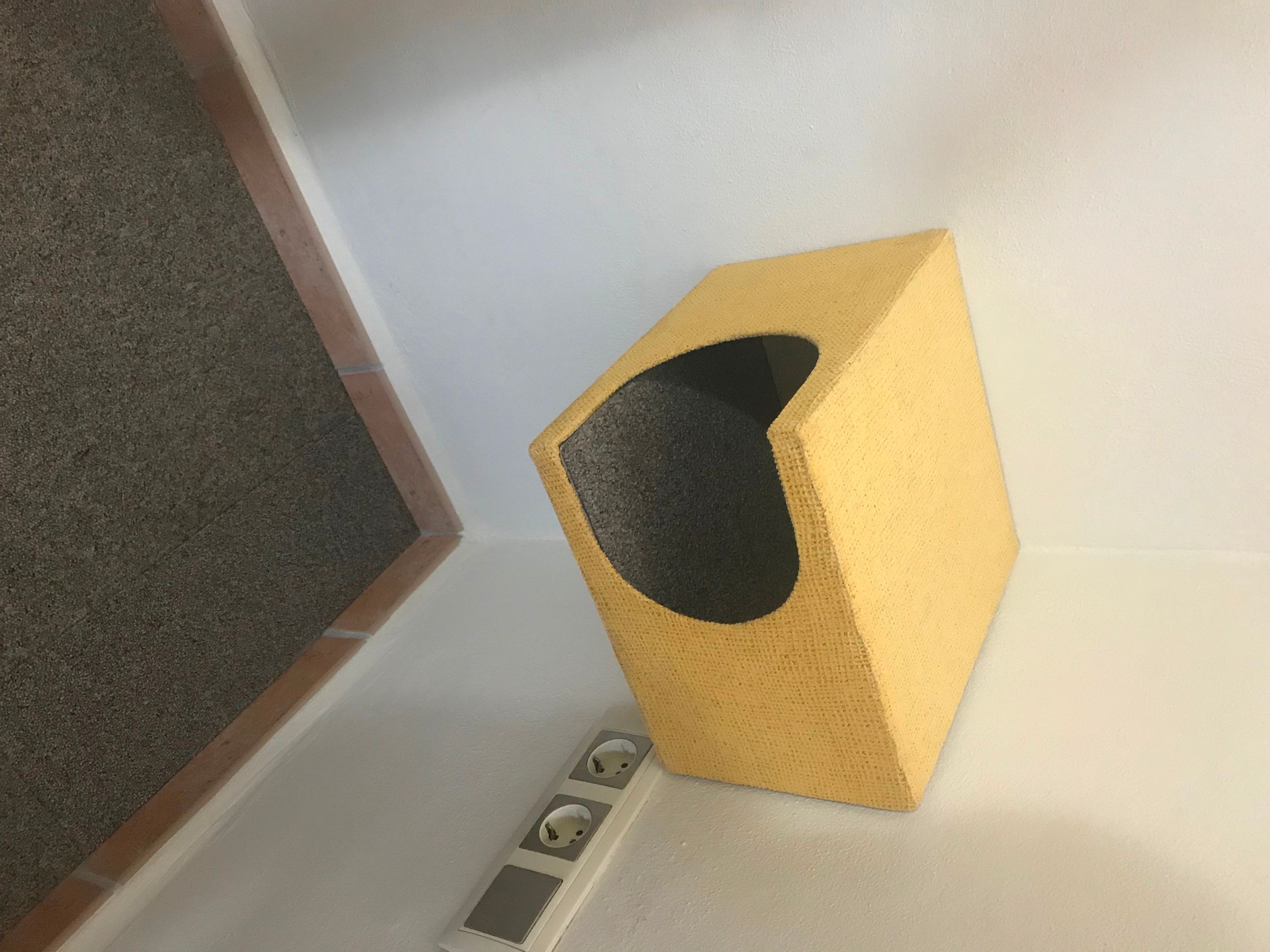Cats' Corner : 10 Steps - Instructables