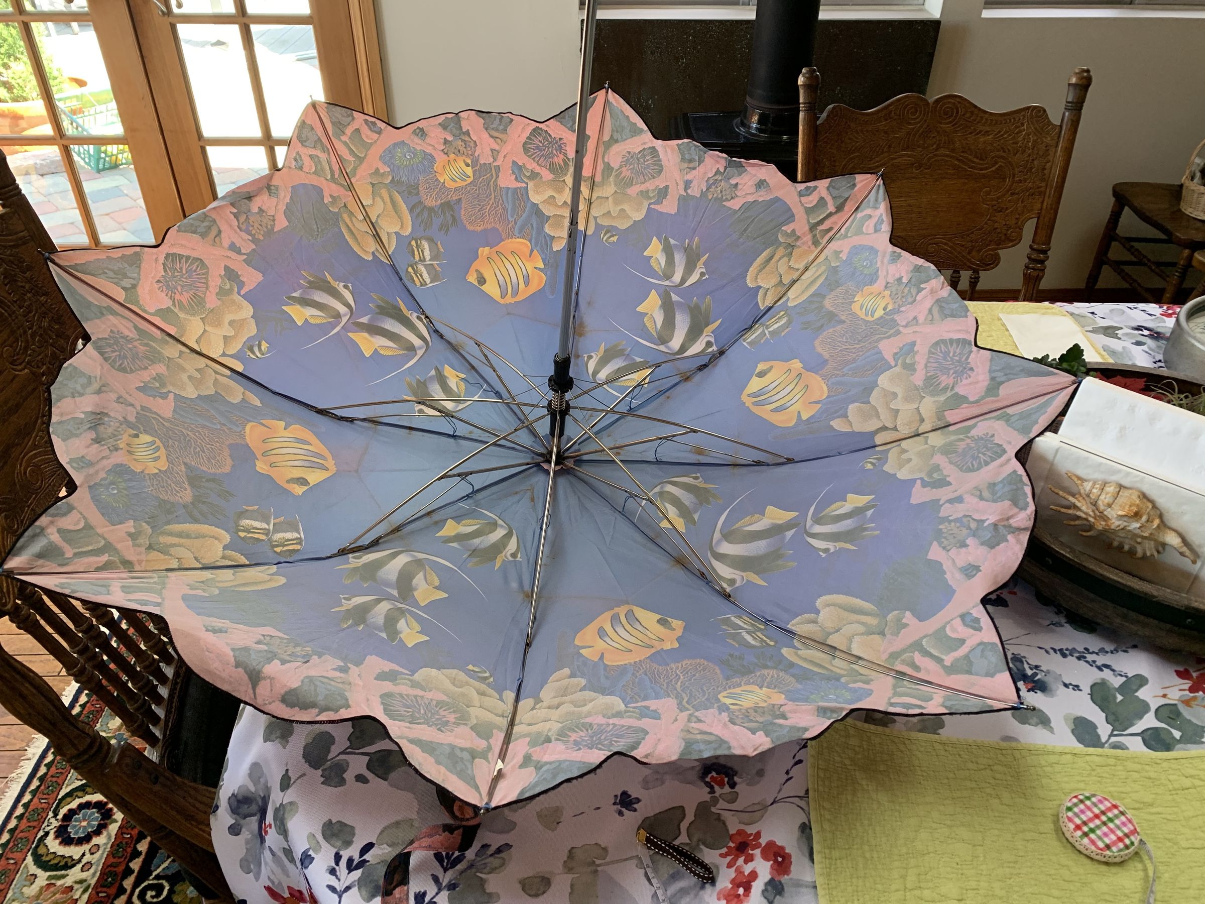 DIY Cardboard Umbrella Light for Photography & Film Made From Old ...