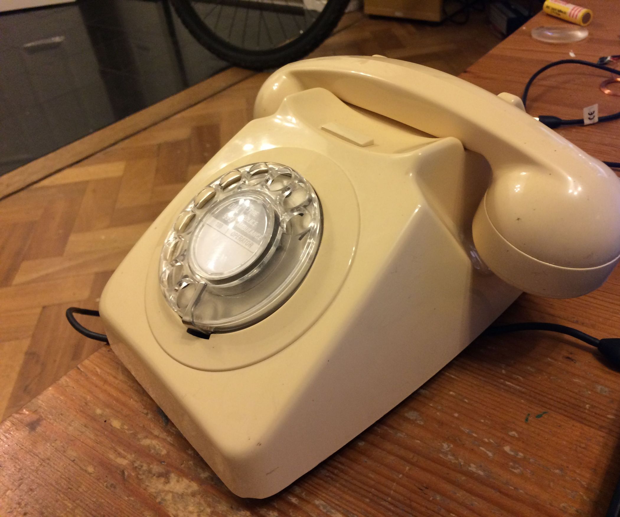 Telephone : 6 Steps - Instructables