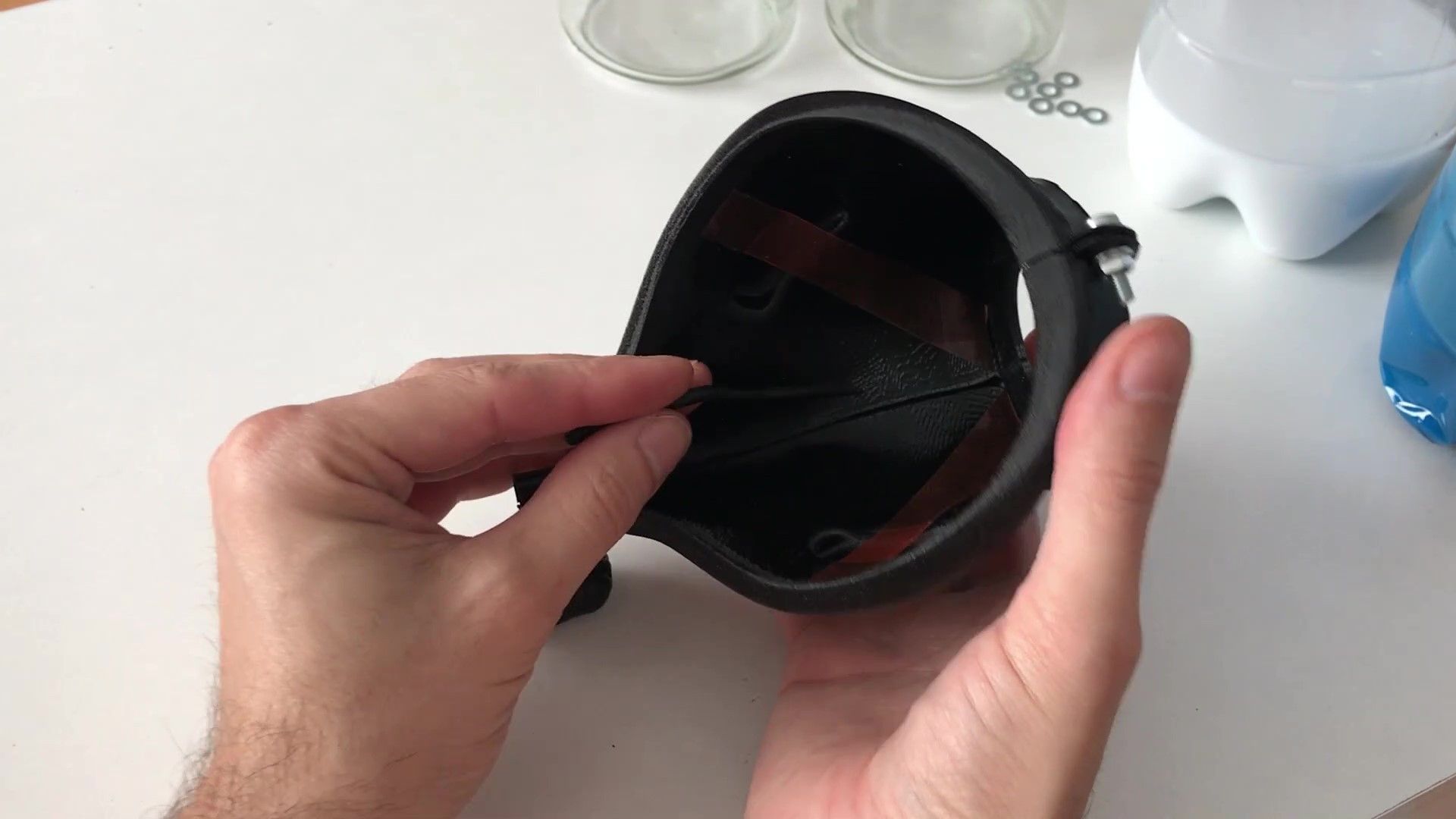 LHM Silicone Face Mask : 4 Steps - Instructables