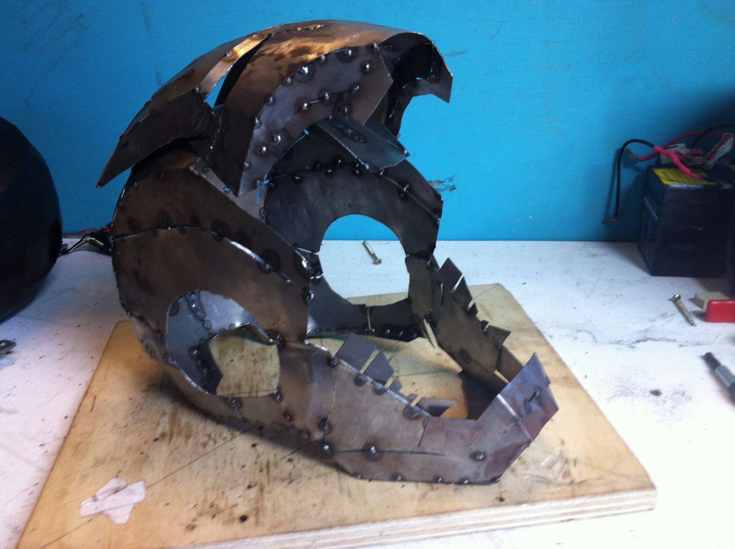 Ironman Welding Helmet Part 1. : 11 Steps (with Pictures) - Instructables