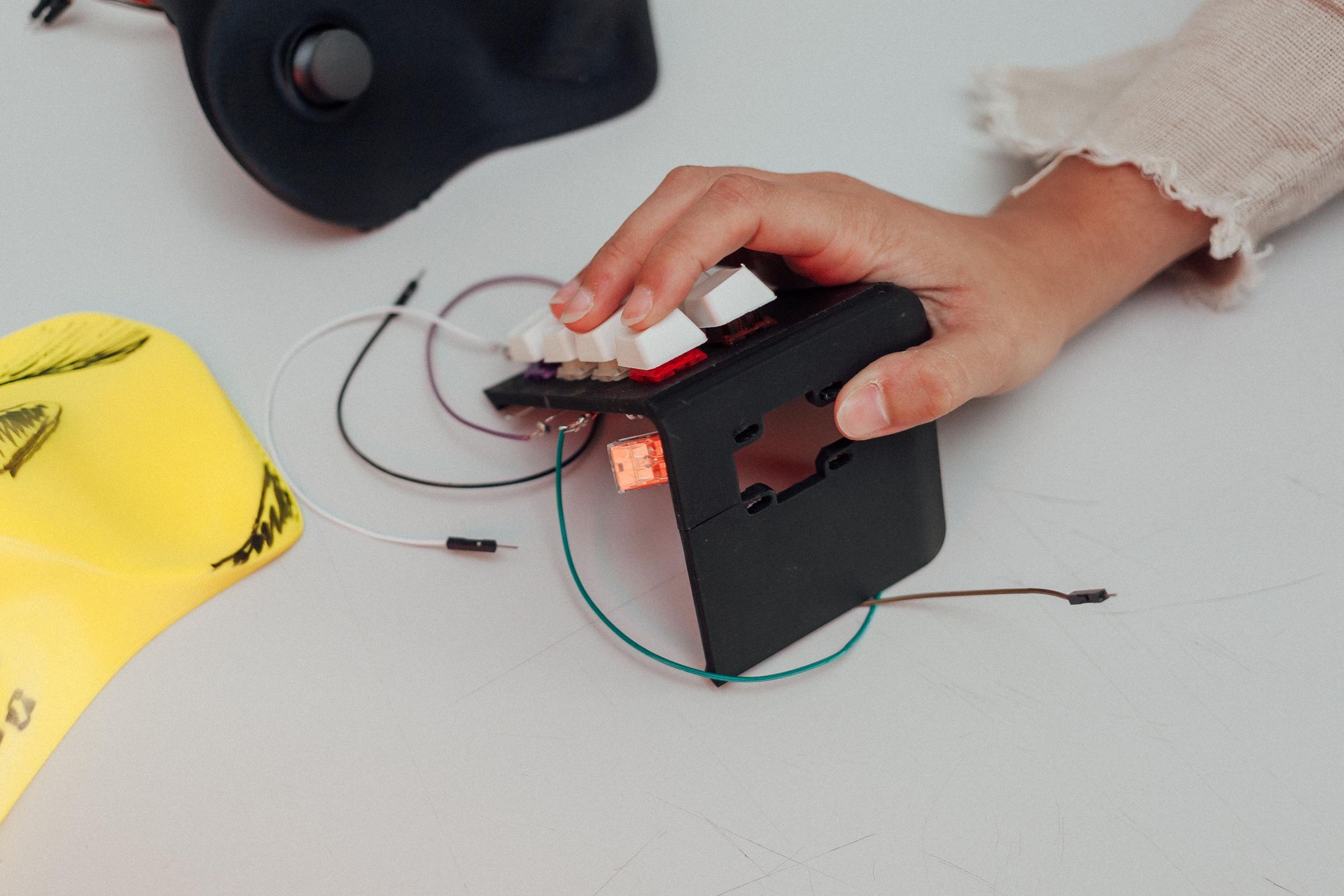 Ergonomic One Handed Keyboard and Joystick Using Artsey : 7 Steps (with ...