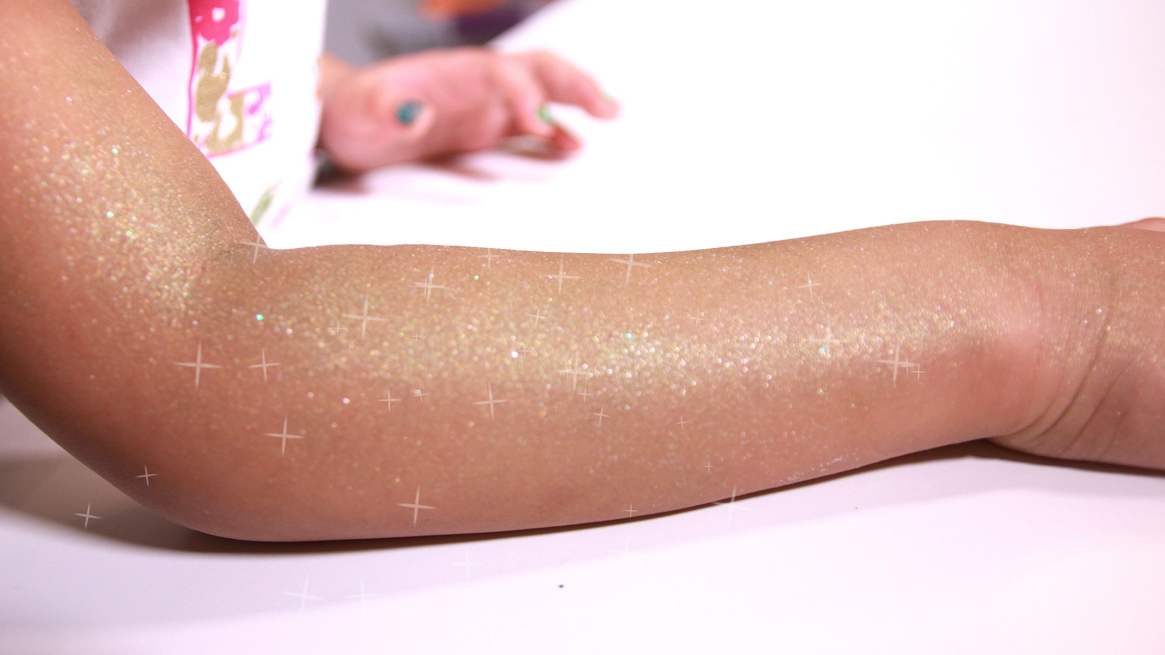 DIY Shamrock Shimmer Spray | Shimmer Body Spray Tutorial - Instructables