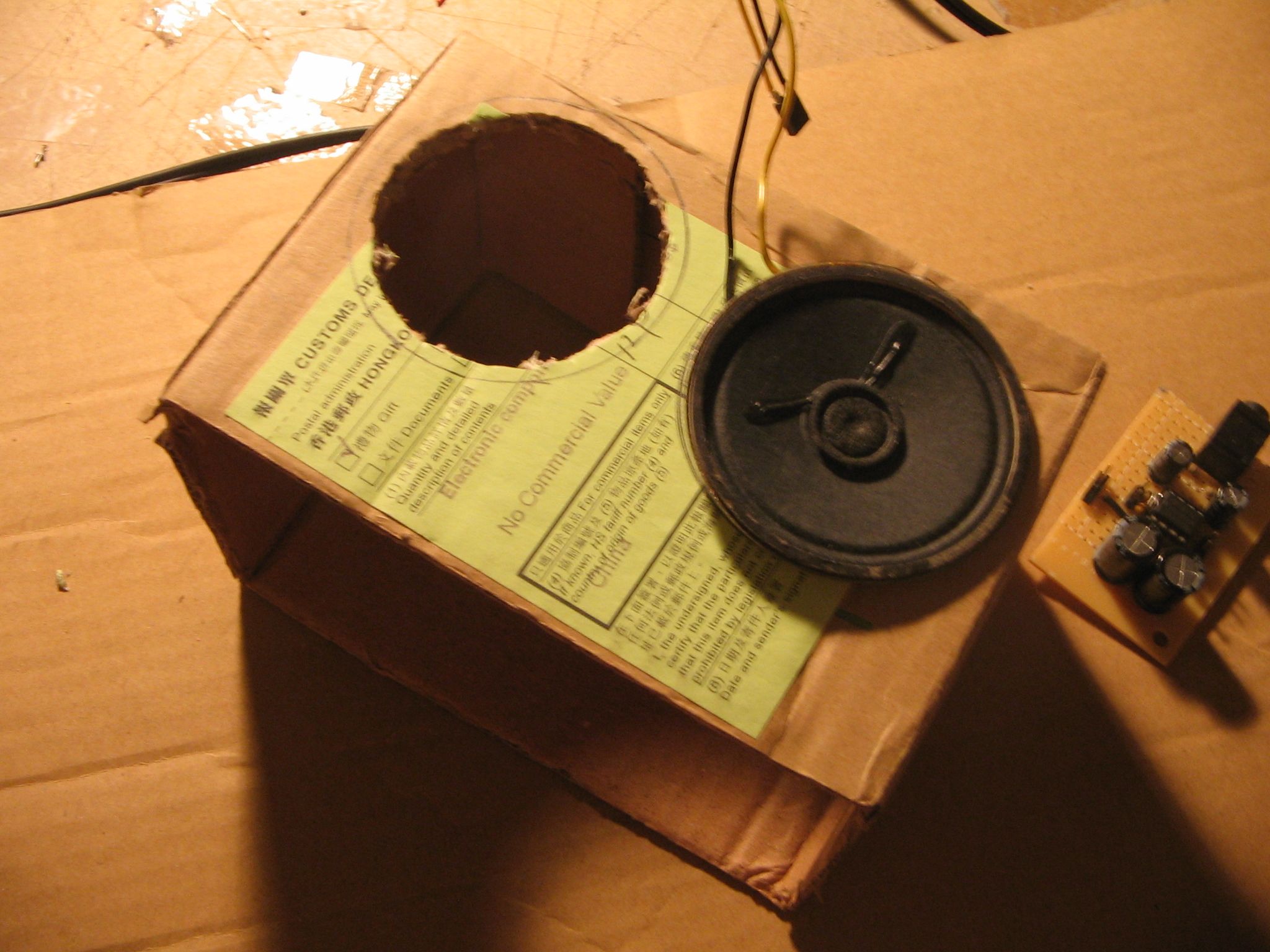 DIY Amplified Speakers for Your MP3 Player : 8 Steps - Instructables