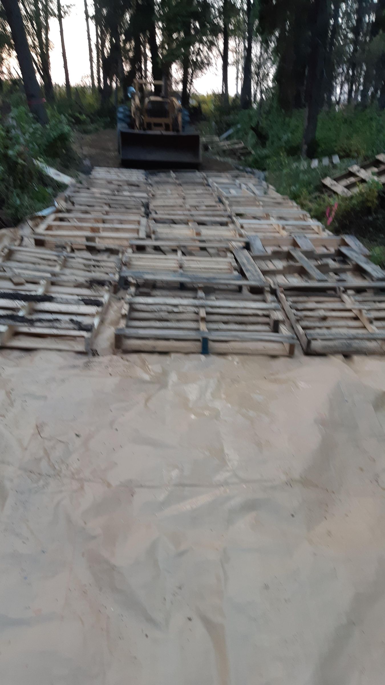 Inexpensive Pallet Road and Parking Area in Muskeg - Instructables