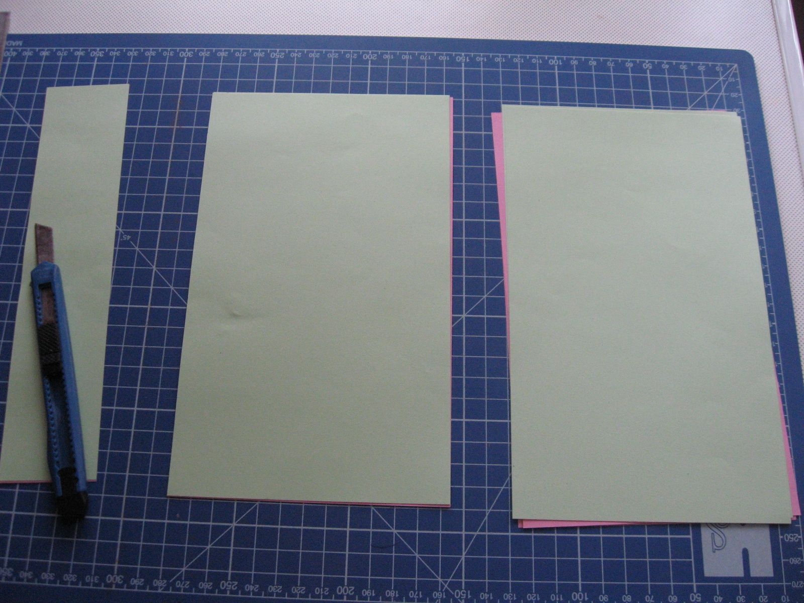 How to Make a Small Paper Vase : 6 Steps (with Pictures) - Instructables