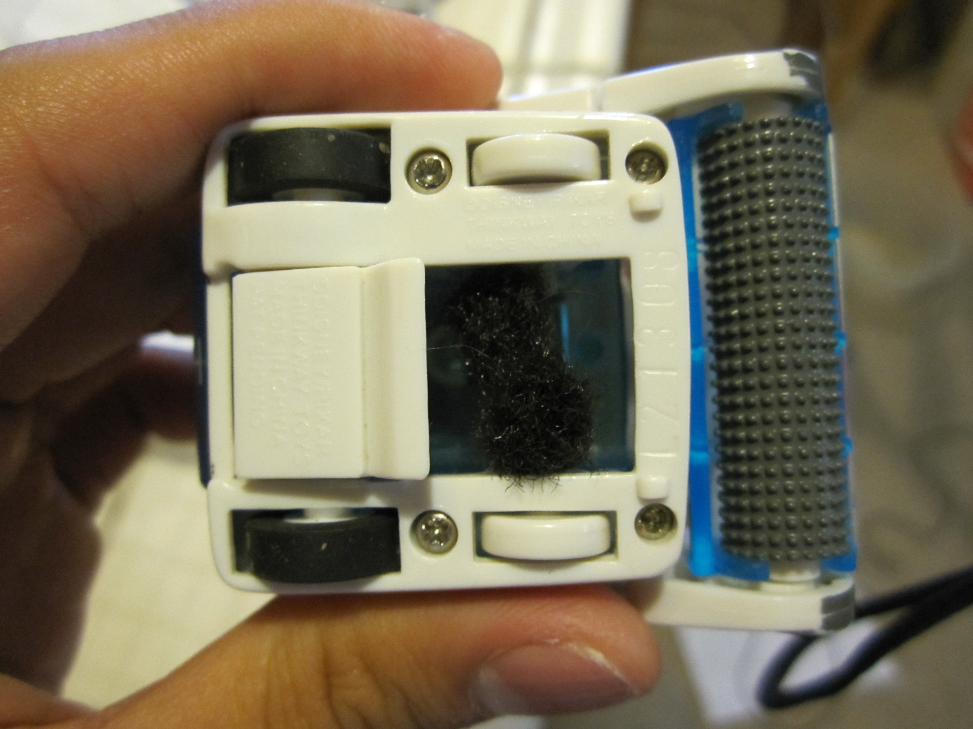 DIY PIXAR: M-O (Microbe Obliterator) Cleaner Bot : 10 Steps (with ...