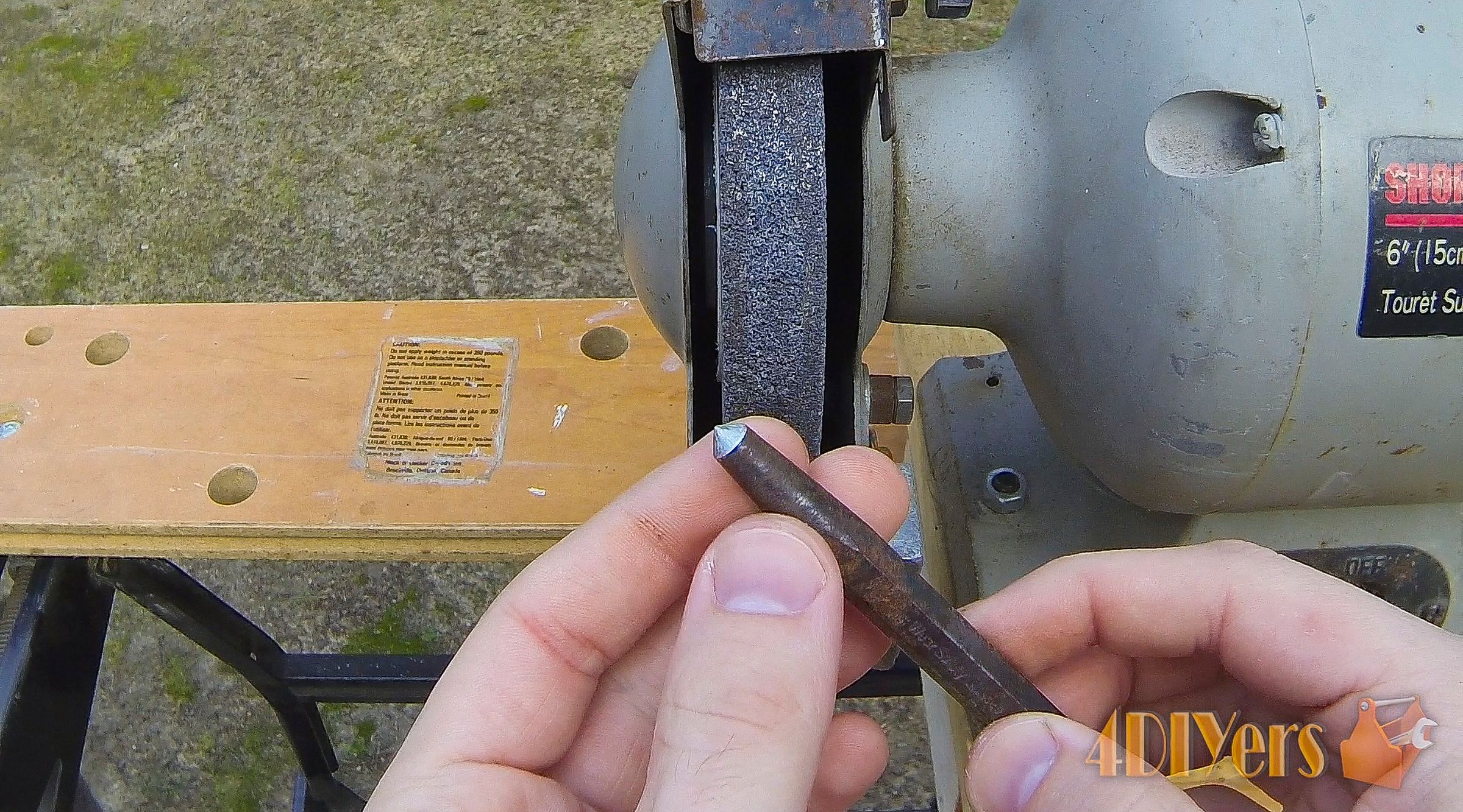 How to Sharpen a Center Punch : 3 Steps (with Pictures) - Instructables