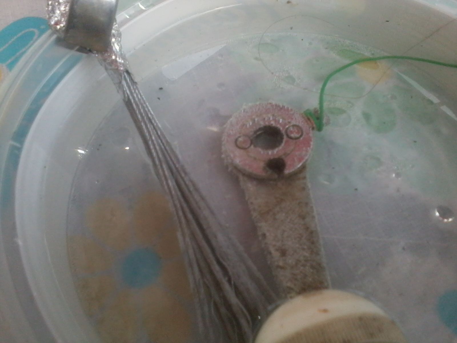 Simple Solar Rust Removal : 3 Steps - Instructables