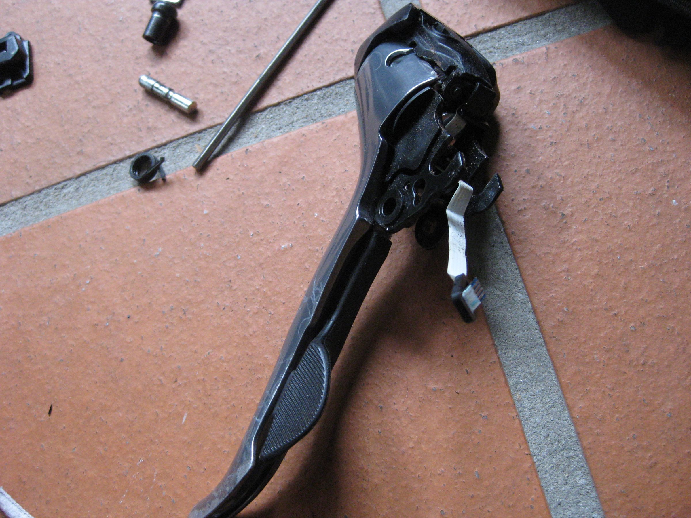 How to Thoroughly Destroy a Shimano 105 STI 5600 Flight Deck Left ...