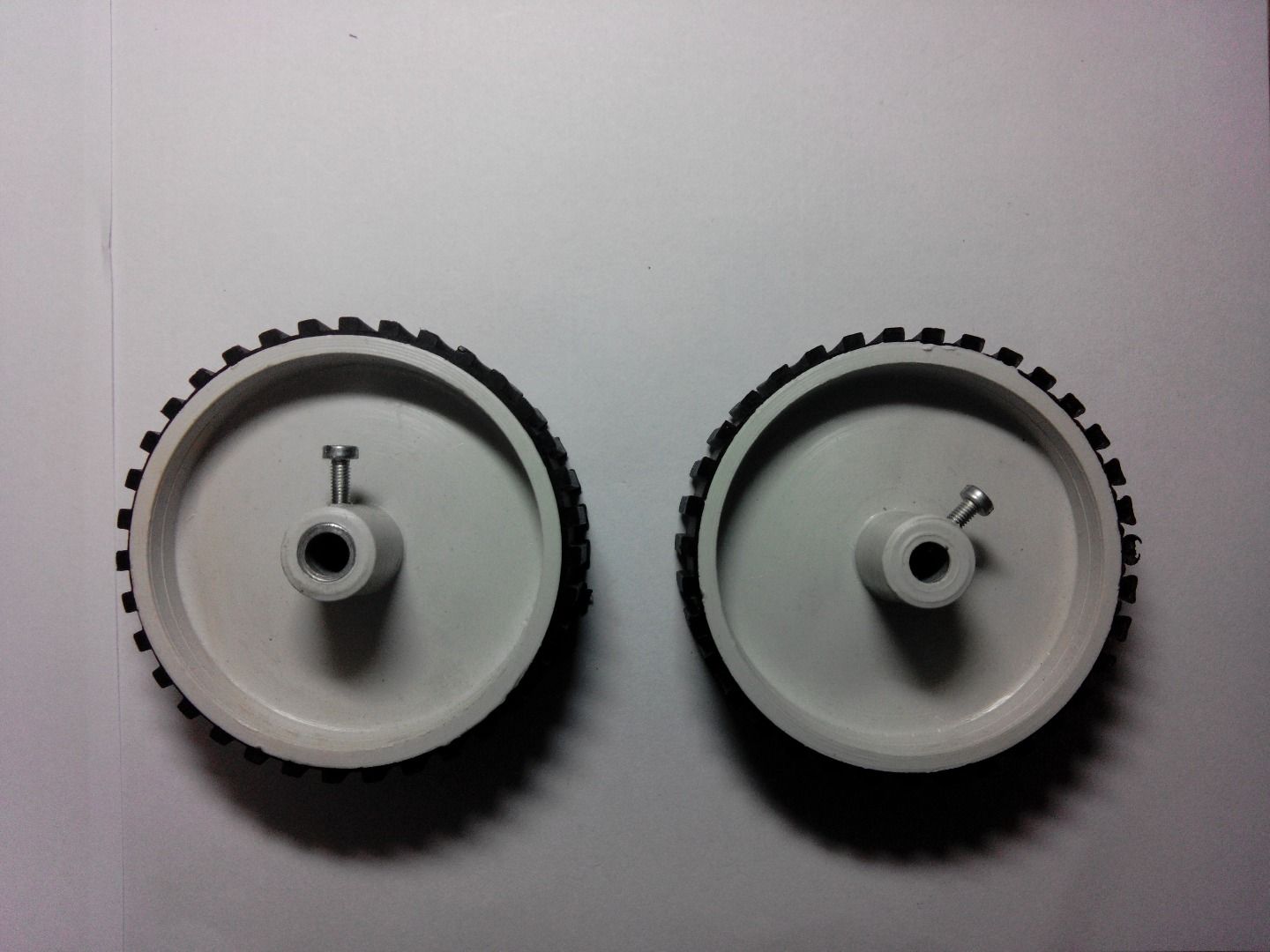 How to Build a Simple Moving Robot(beginners) : 4 Steps - Instructables