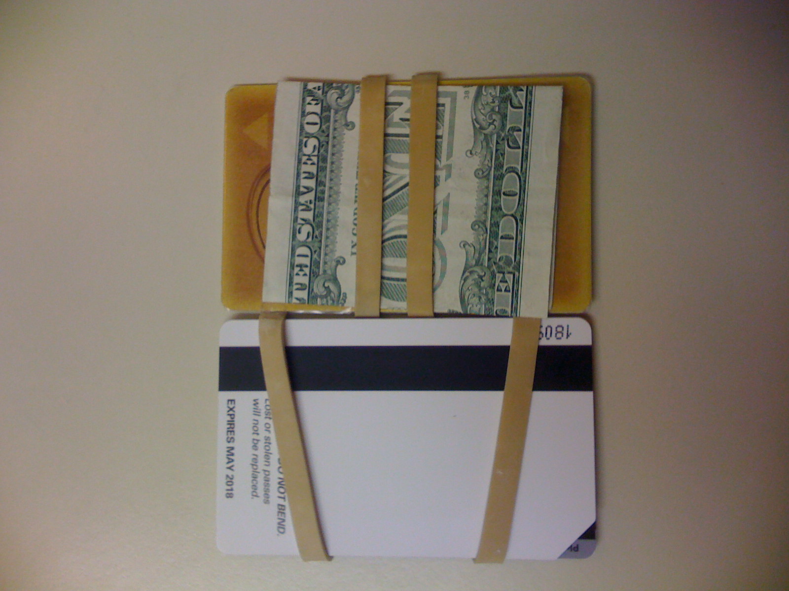 Minimalist's Magic Wallet : 7 Steps - Instructables