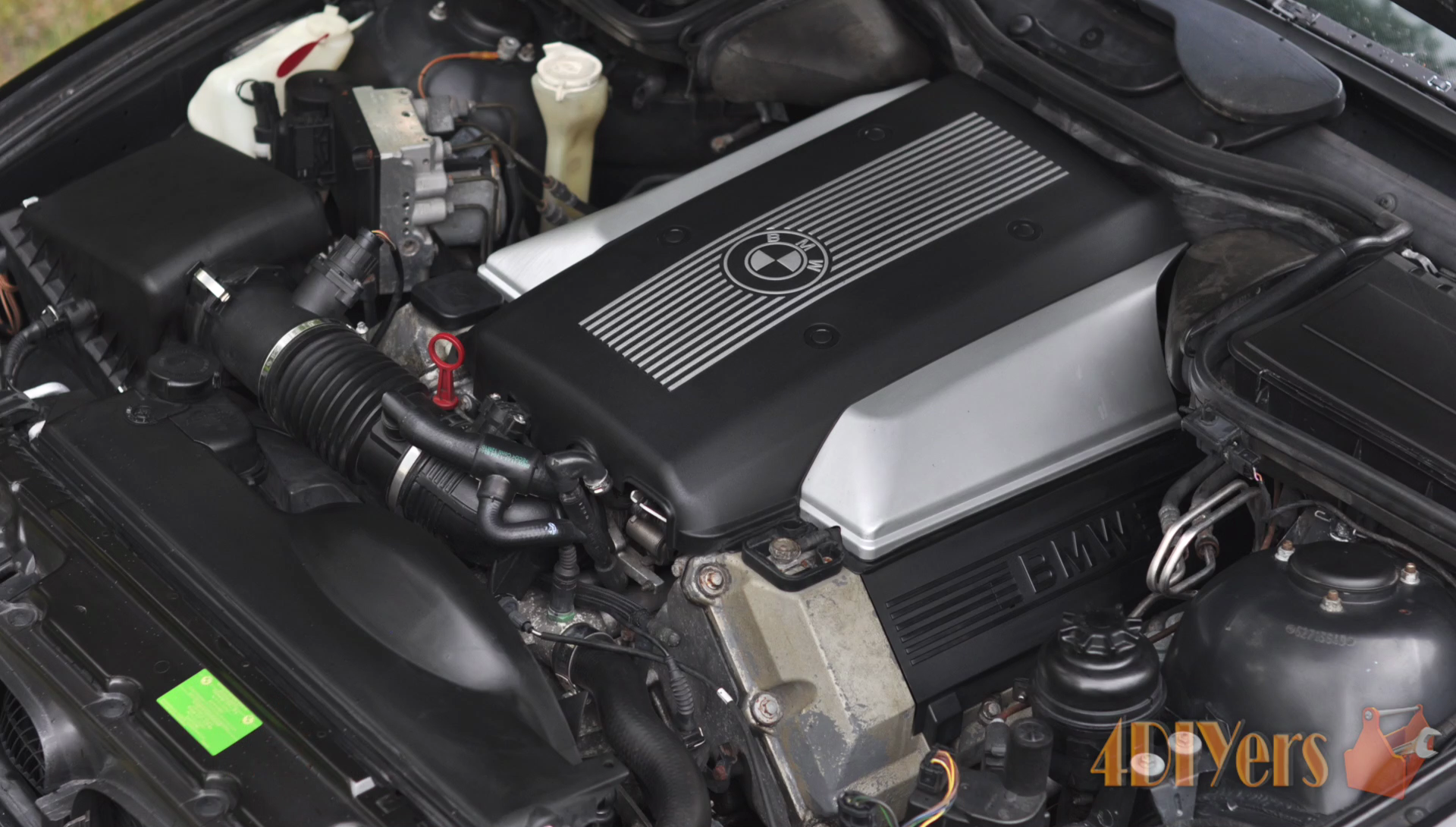 How to Clean an Engine Bay Without a Pressure Washer : 5 Steps (with ...