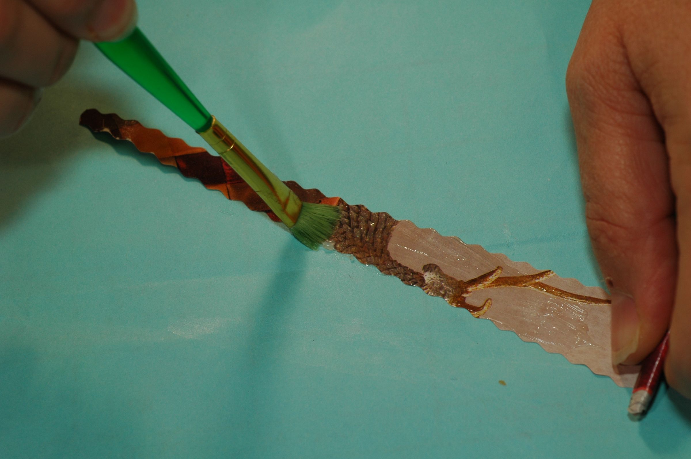 Wavy Cut Paper Bead How-To : 10 Steps (with Pictures) - Instructables