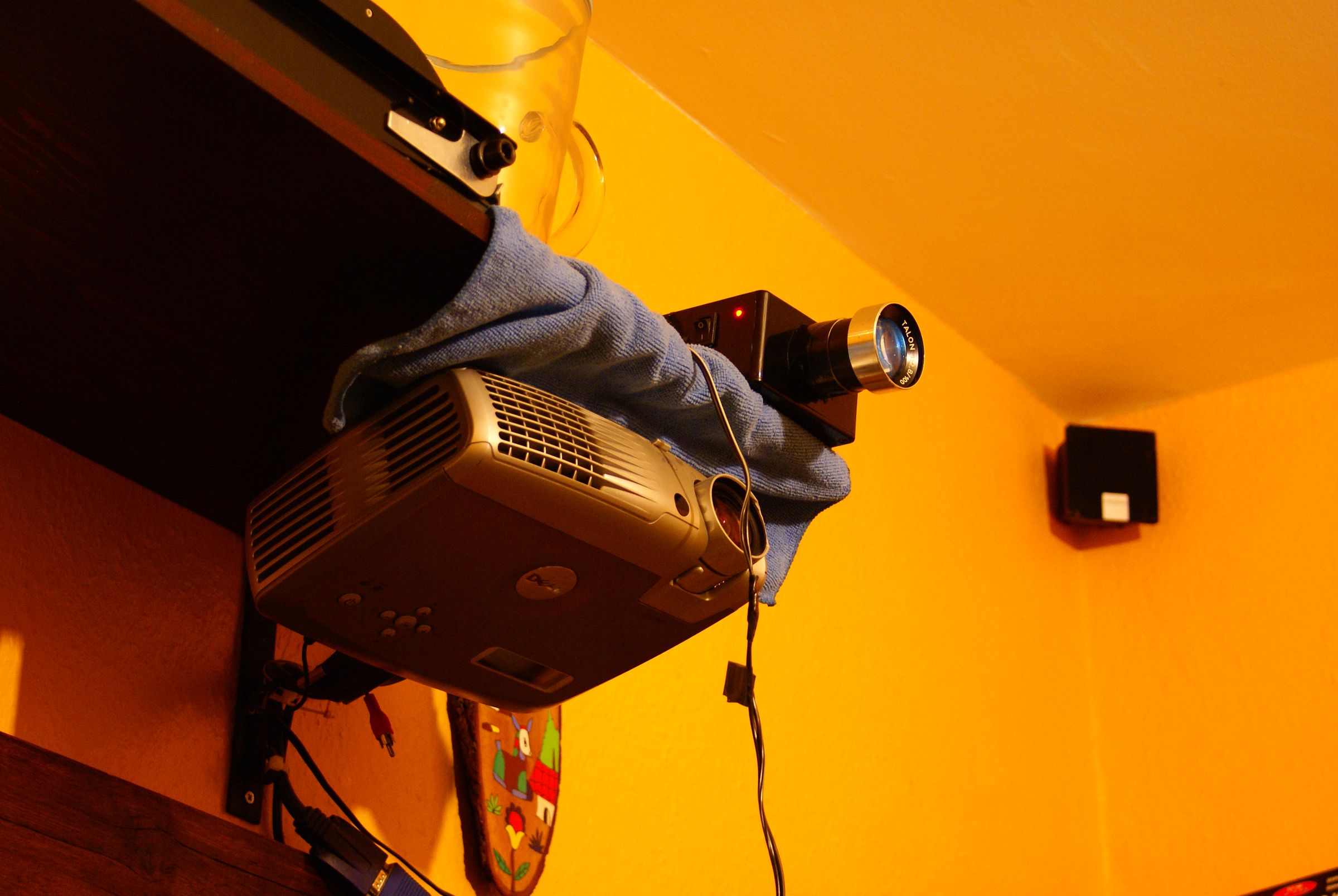 How to Make a Small DIY LED Projector : 7 Steps (with Pictures ...