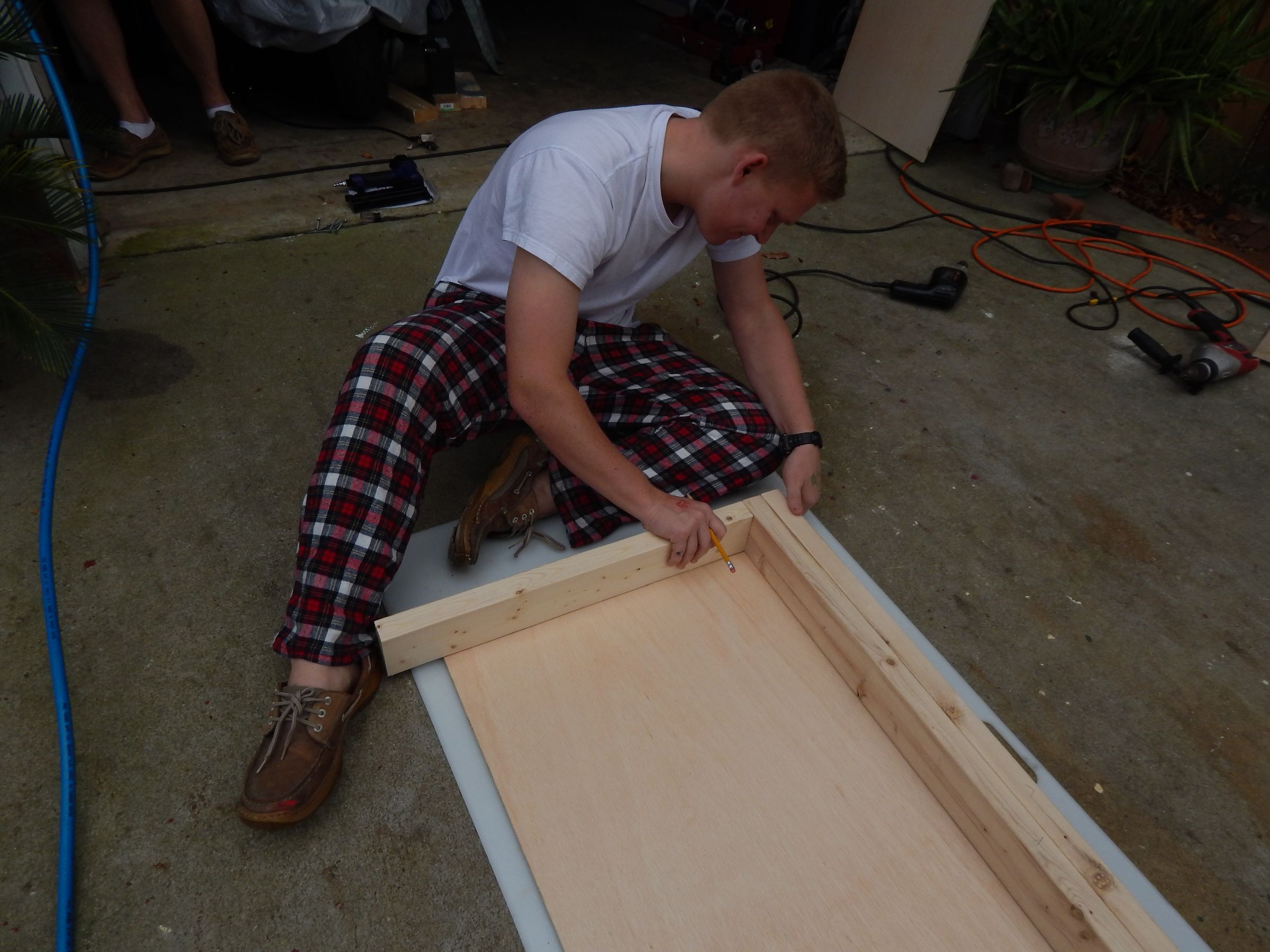 How to Make Cornhole Boards : 10 Steps (with Pictures) - Instructables