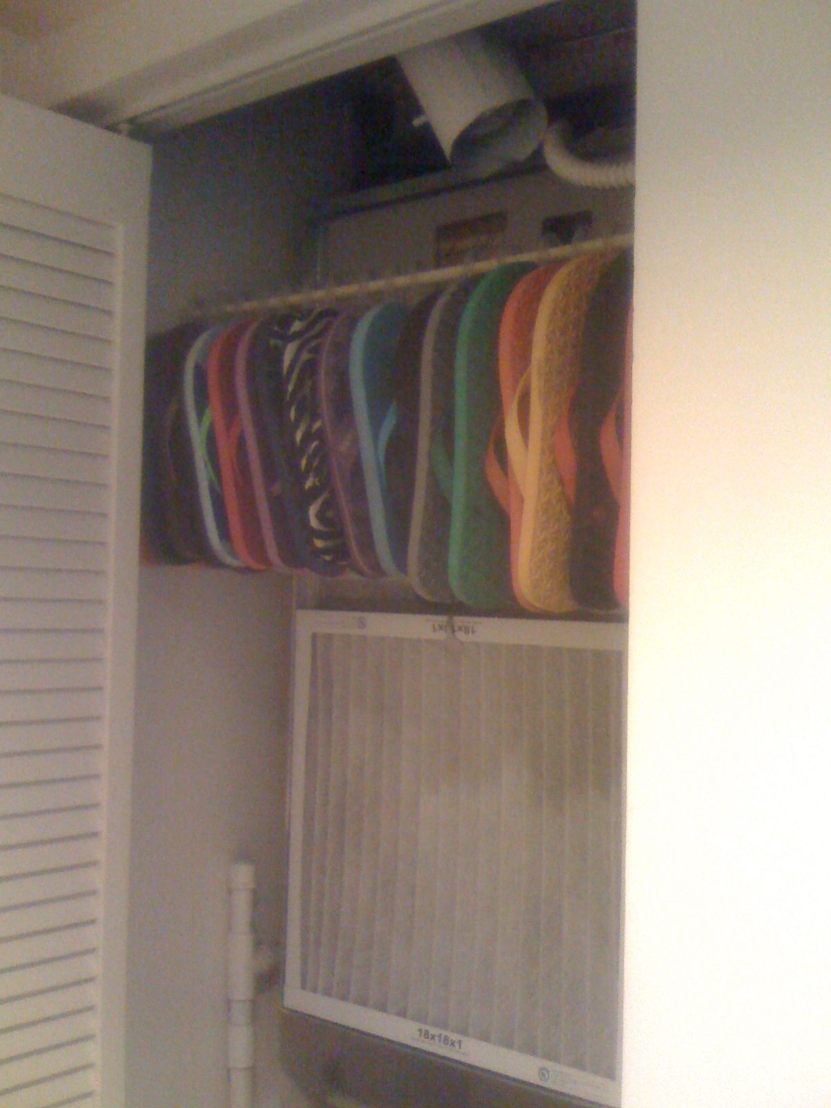 Spaceless Flip-flops Organizer - Instructables