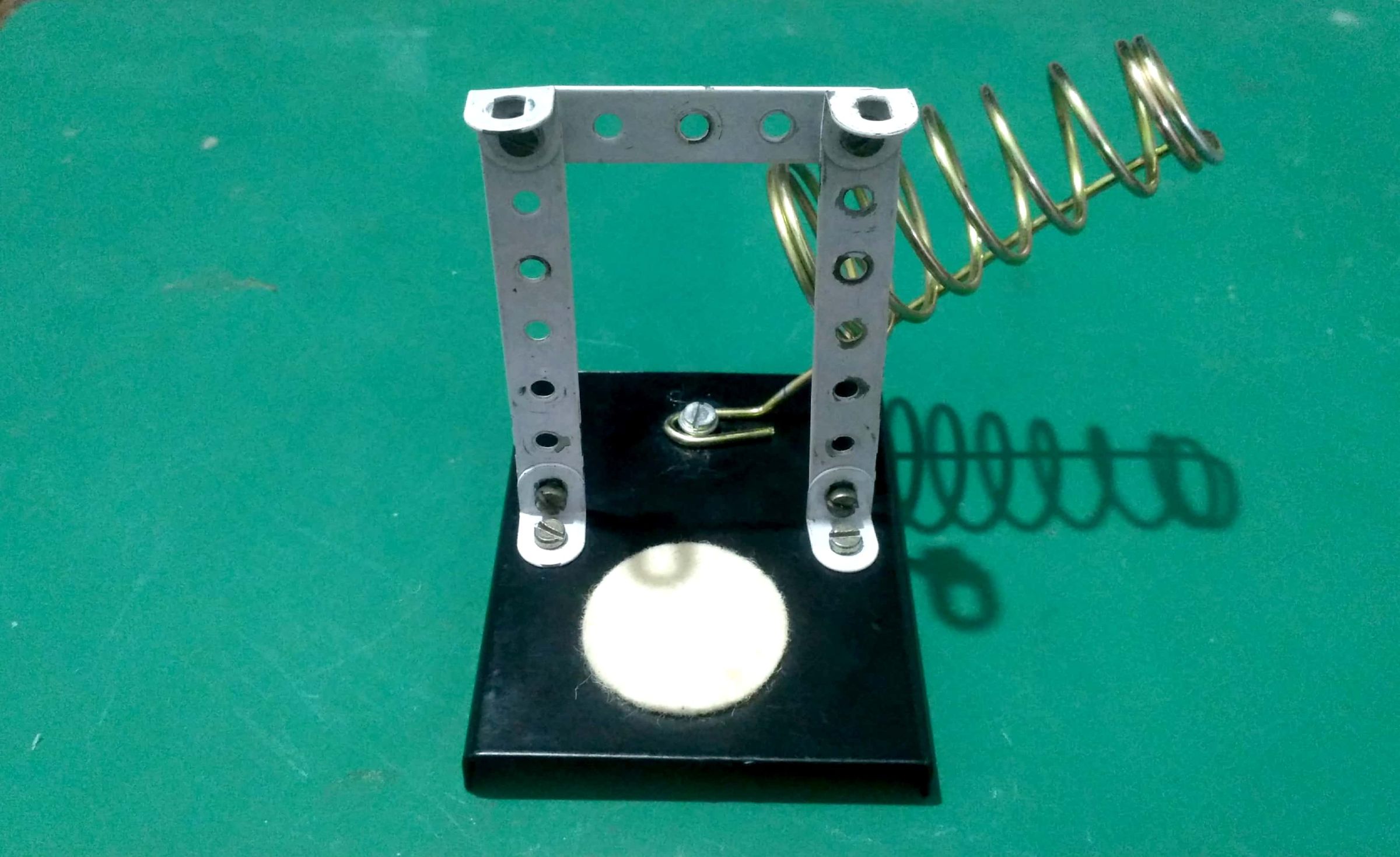 DIY Helping Hands for Soldering : 9 Steps (with Pictures) - Instructables