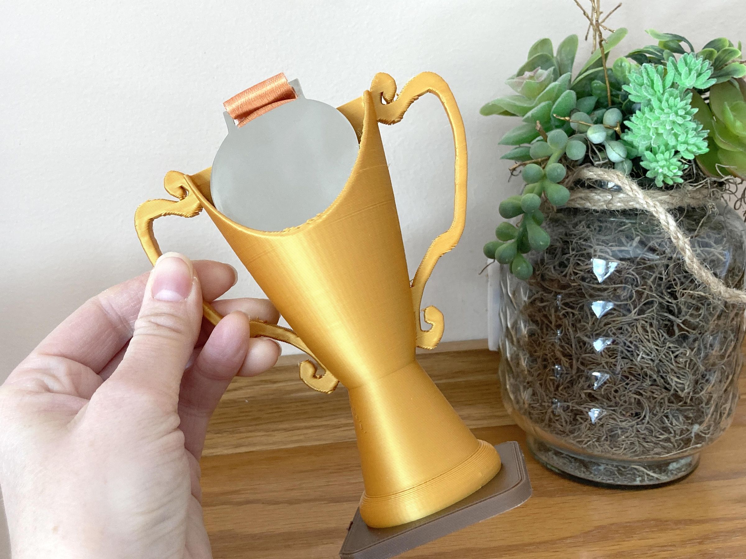 Trophy Stand for Hanging Medals : 5 Steps (with Pictures) - Instructables