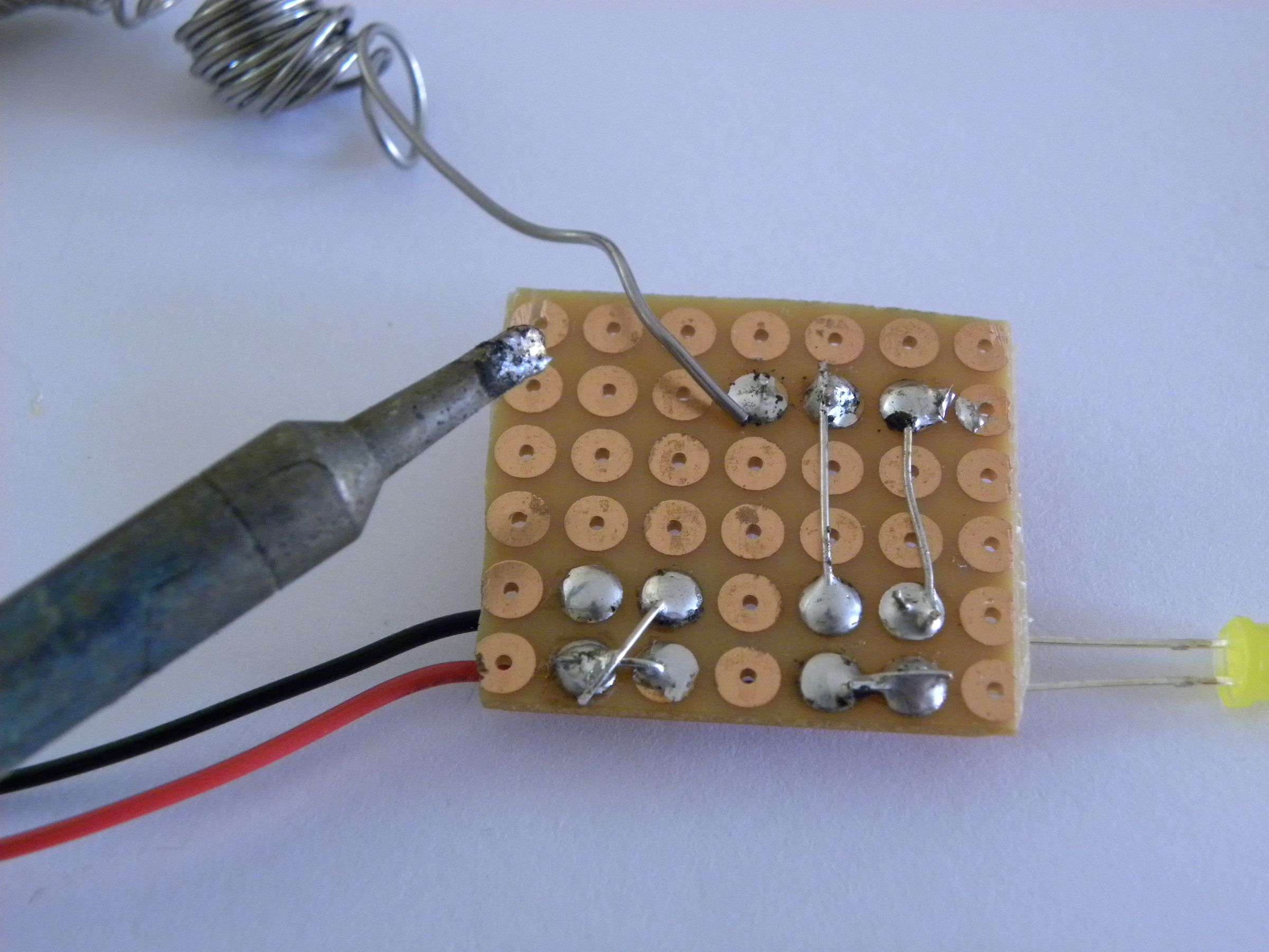 Simple BC547 Transistor Tester (with Pictures) - Instructables