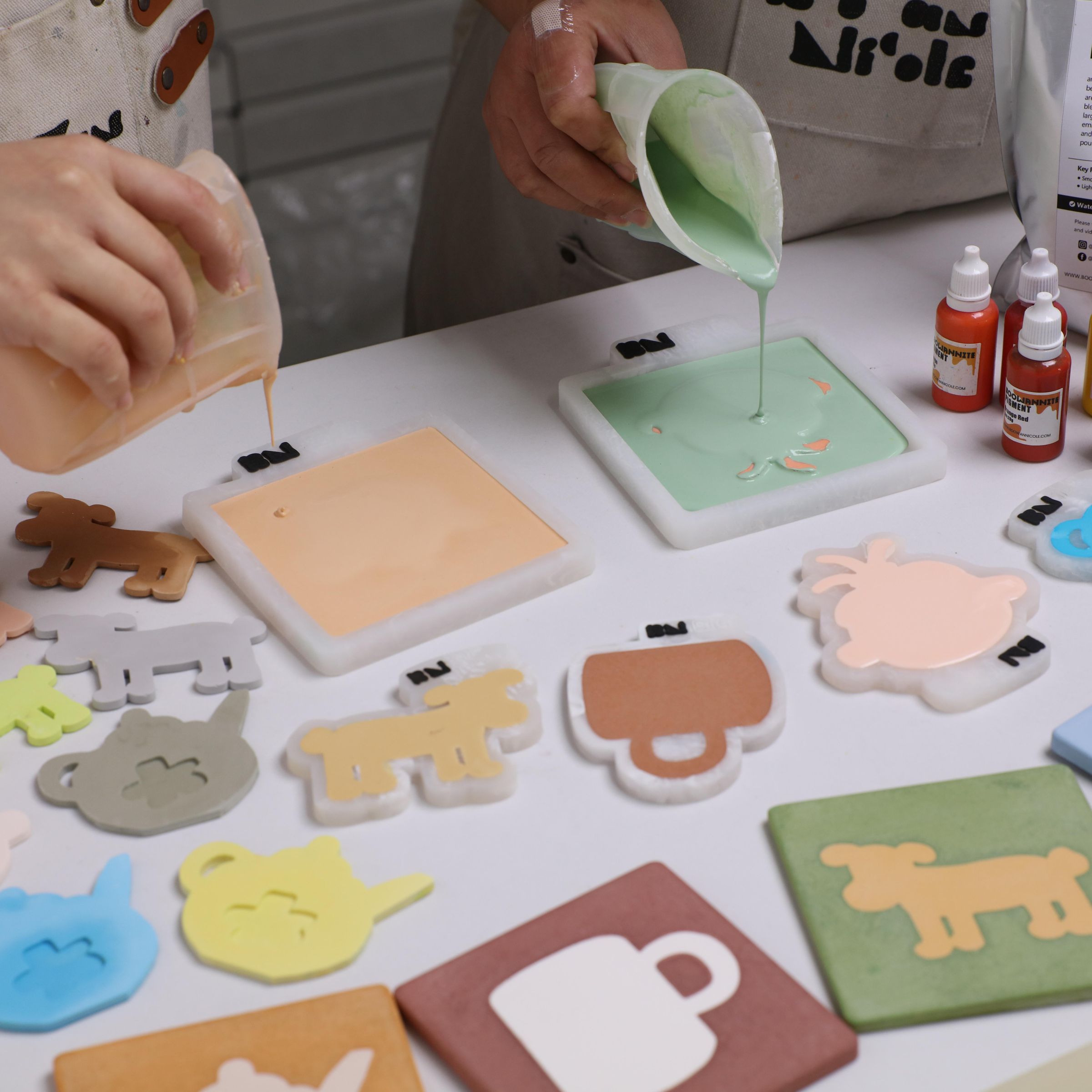 DIY Plaster Coasters With Resin Finish: a Step-by-Step Guide--Boowan ...