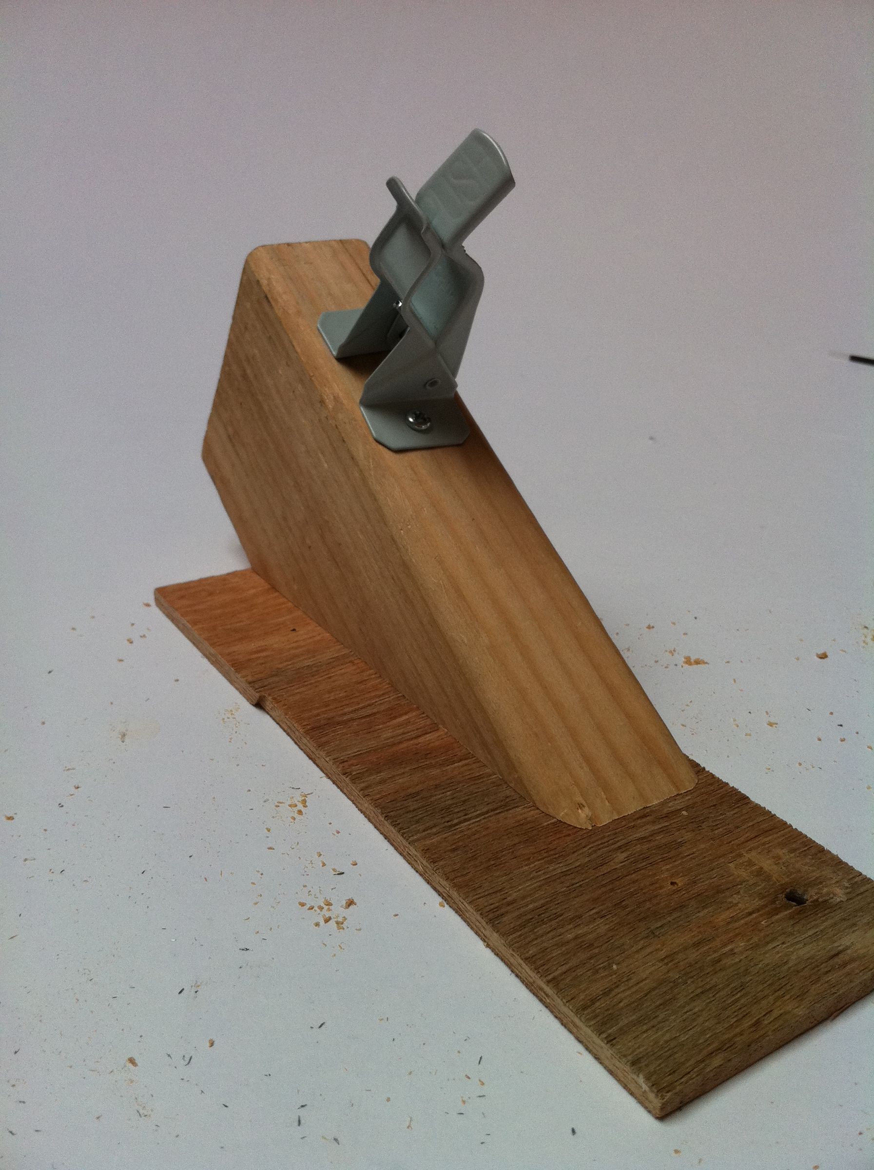 A Different Kind of Third Hand : 3 Steps (with Pictures) - Instructables