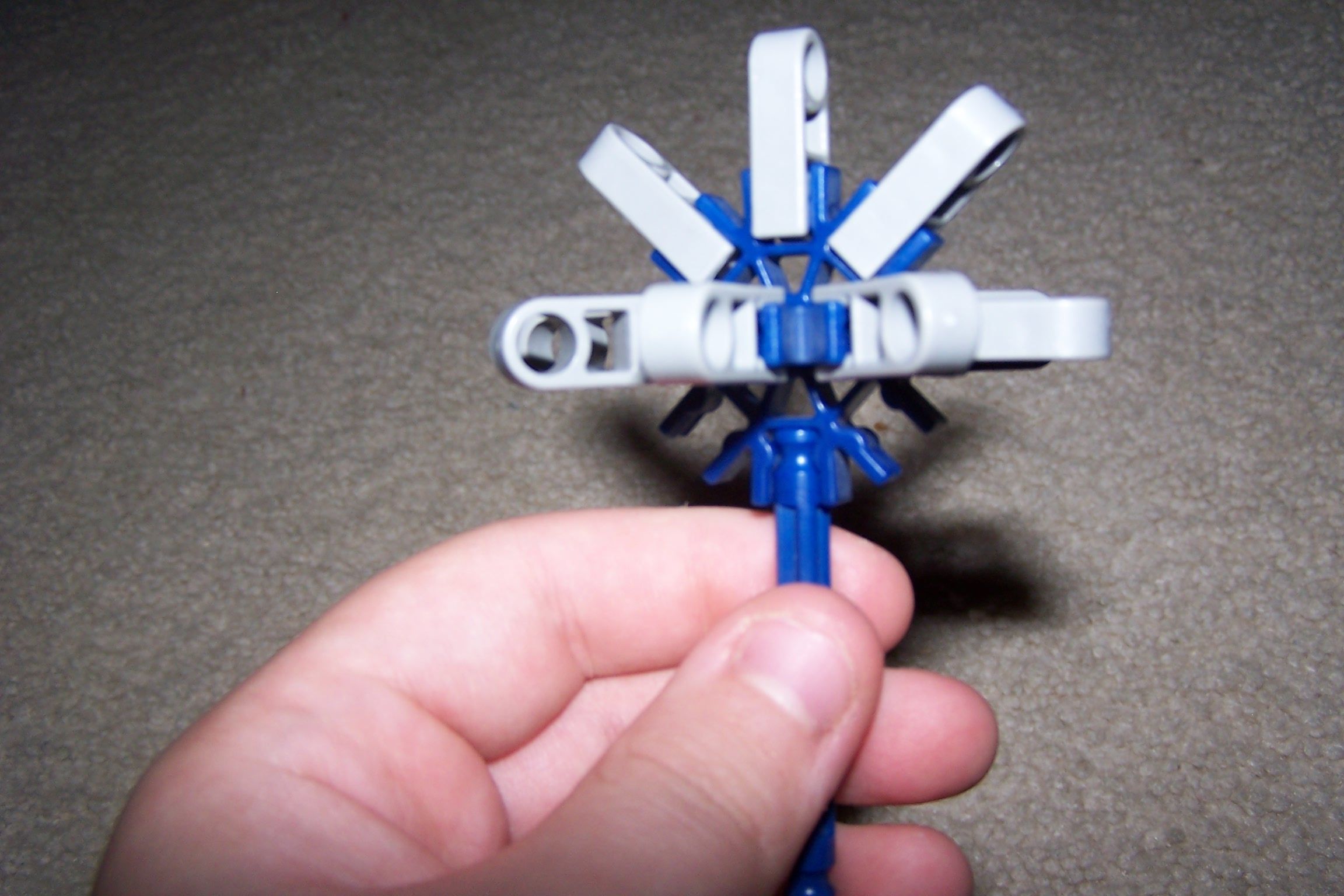 Knex HESG(High Explosive Shrapnel Grenade) : 3 Steps - Instructables