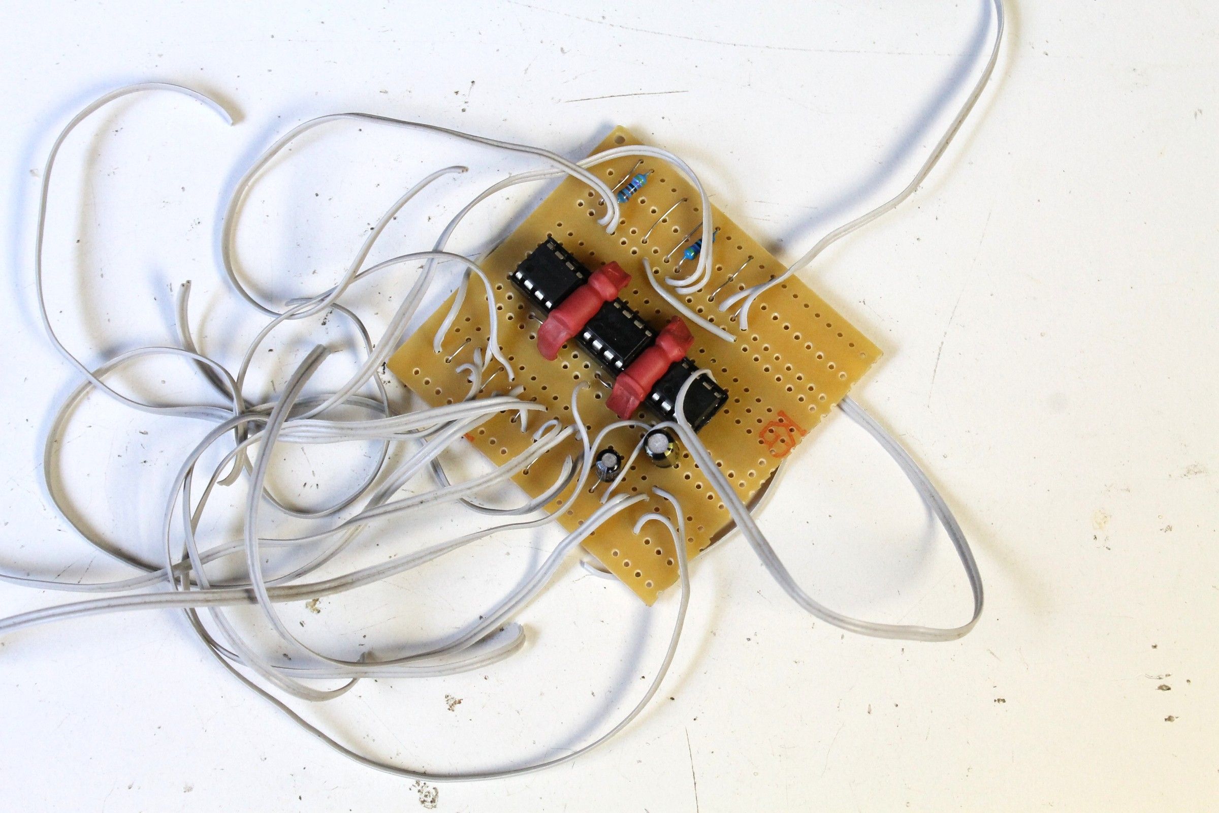 Fizzle Loop Synth V3 (555 Timer) : 11 Steps (with Pictures) - Instructables