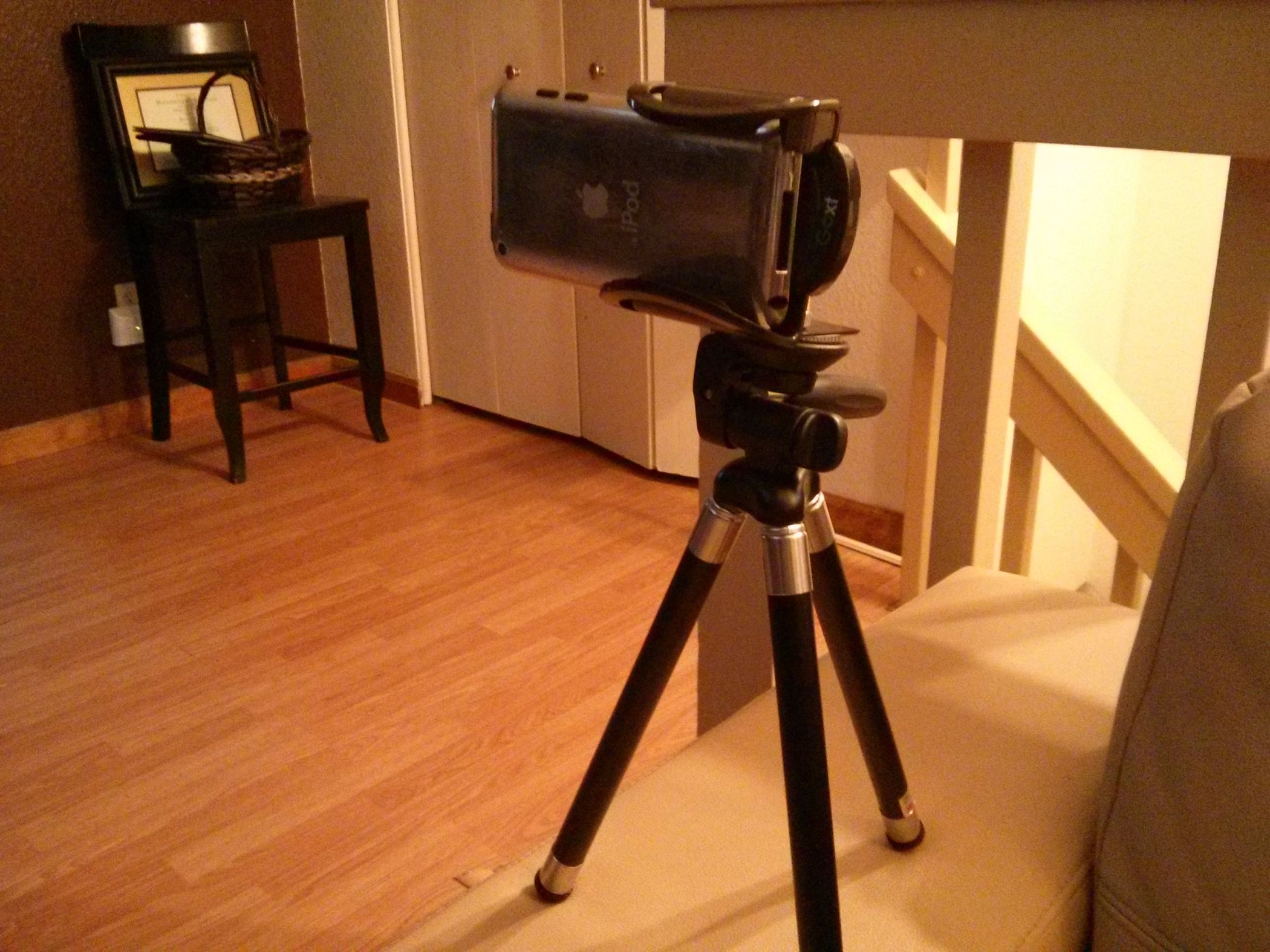Tripod Cellphone Mount : 5 Steps - Instructables