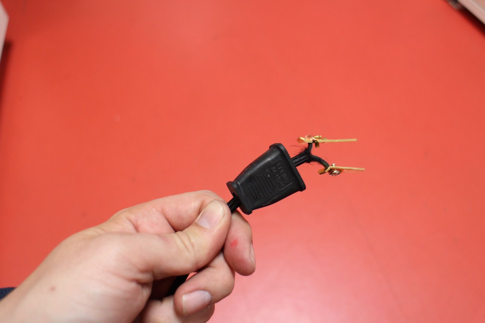 Edison Lamp in 3 Hours : 7 Steps (with Pictures) - Instructables