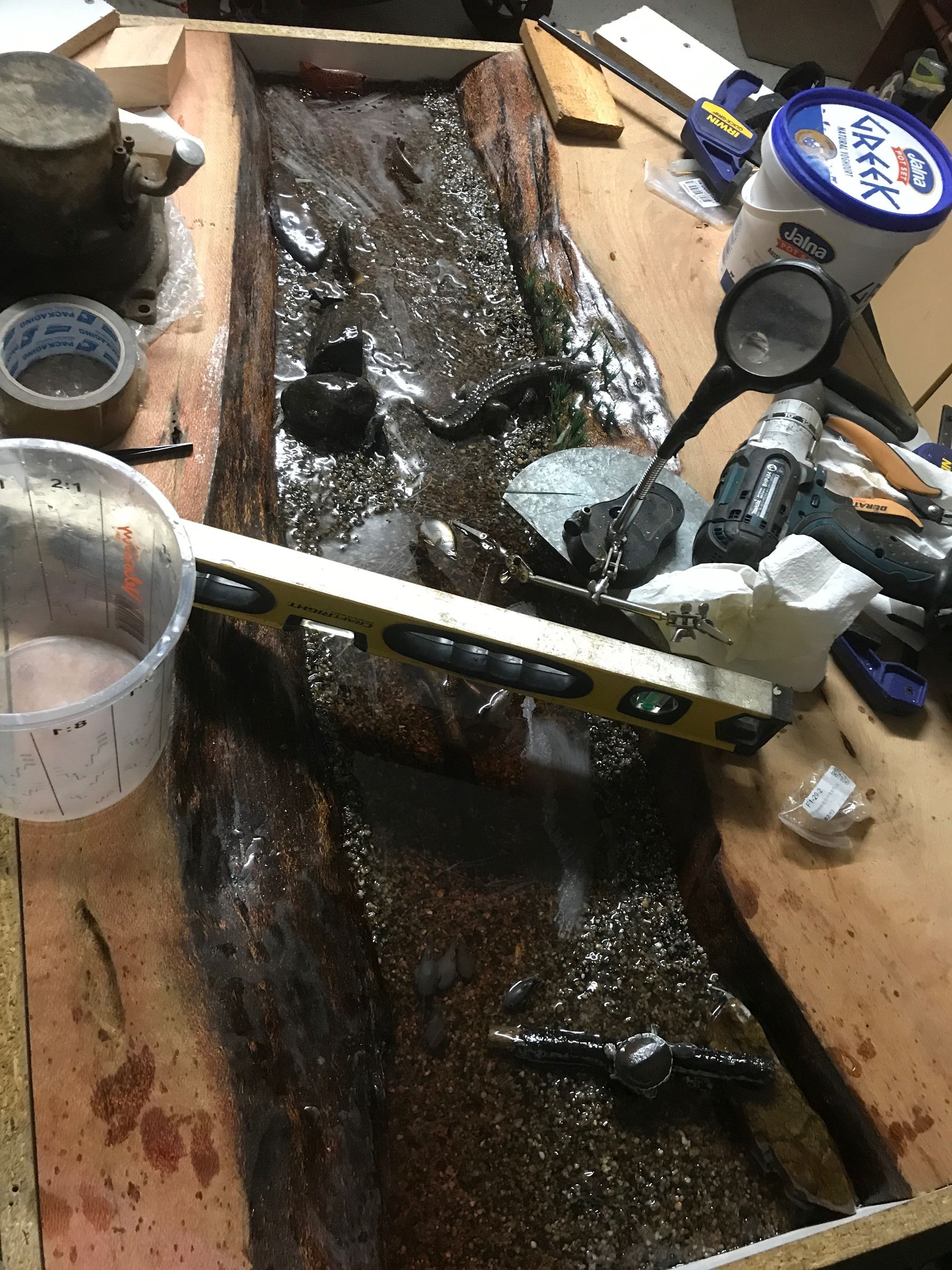 Resin Fish Table : 9 Steps (with Pictures) - Instructables