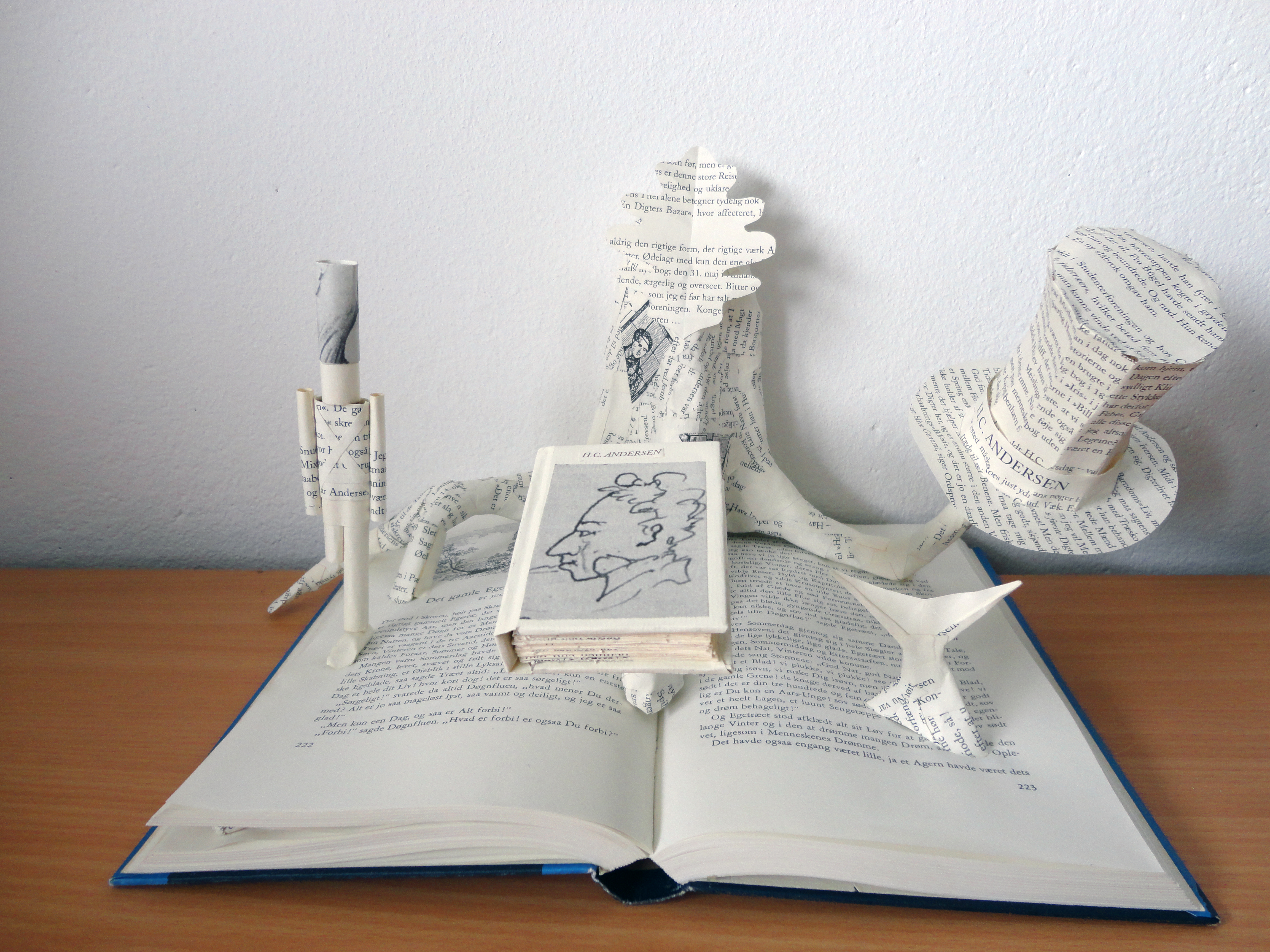 Book Sculpture: H.C. Andersen : 10 Steps (with Pictures) - Instructables