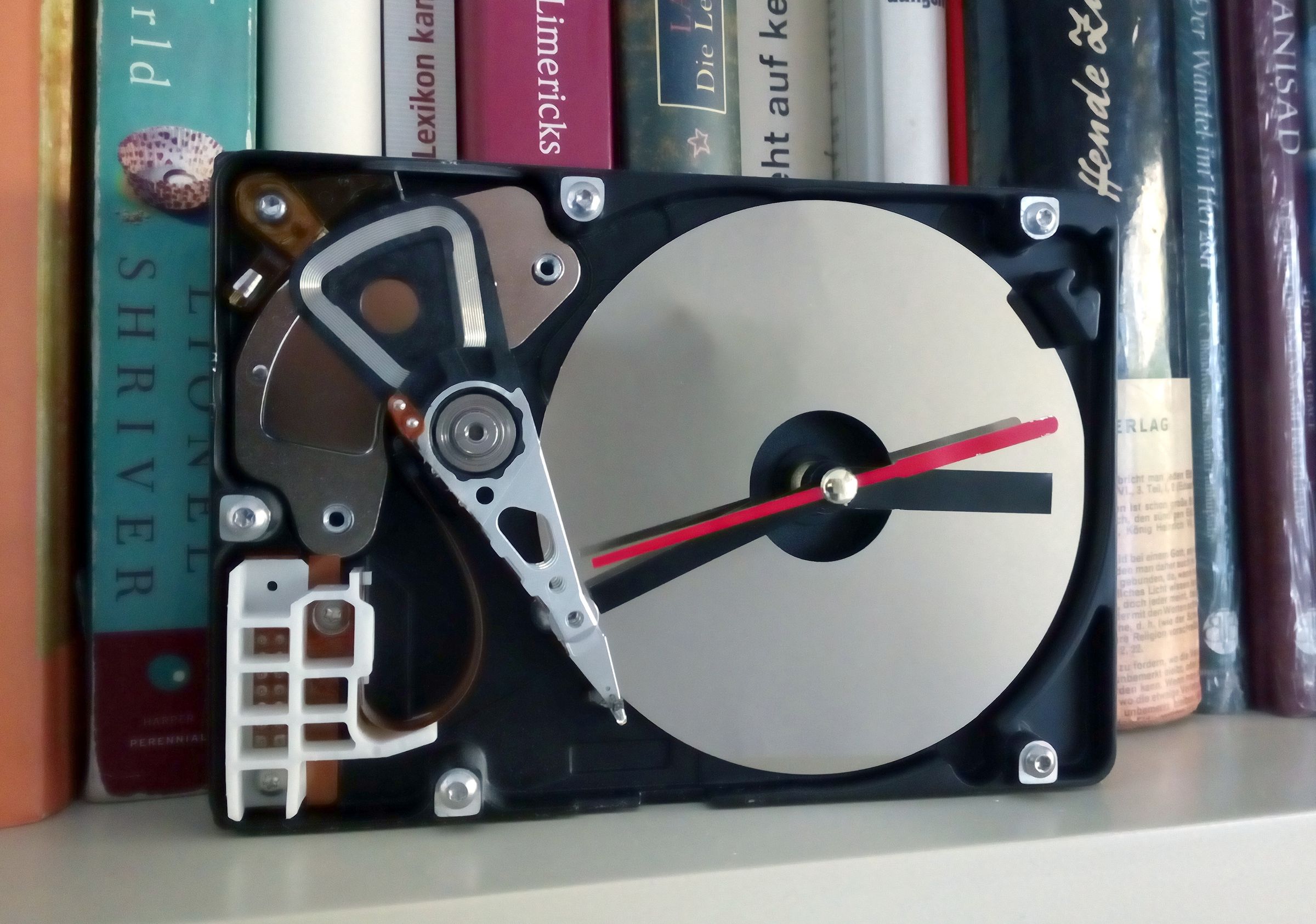 Simple Hard Drive Clock : 7 Steps (with Pictures) - Instructables