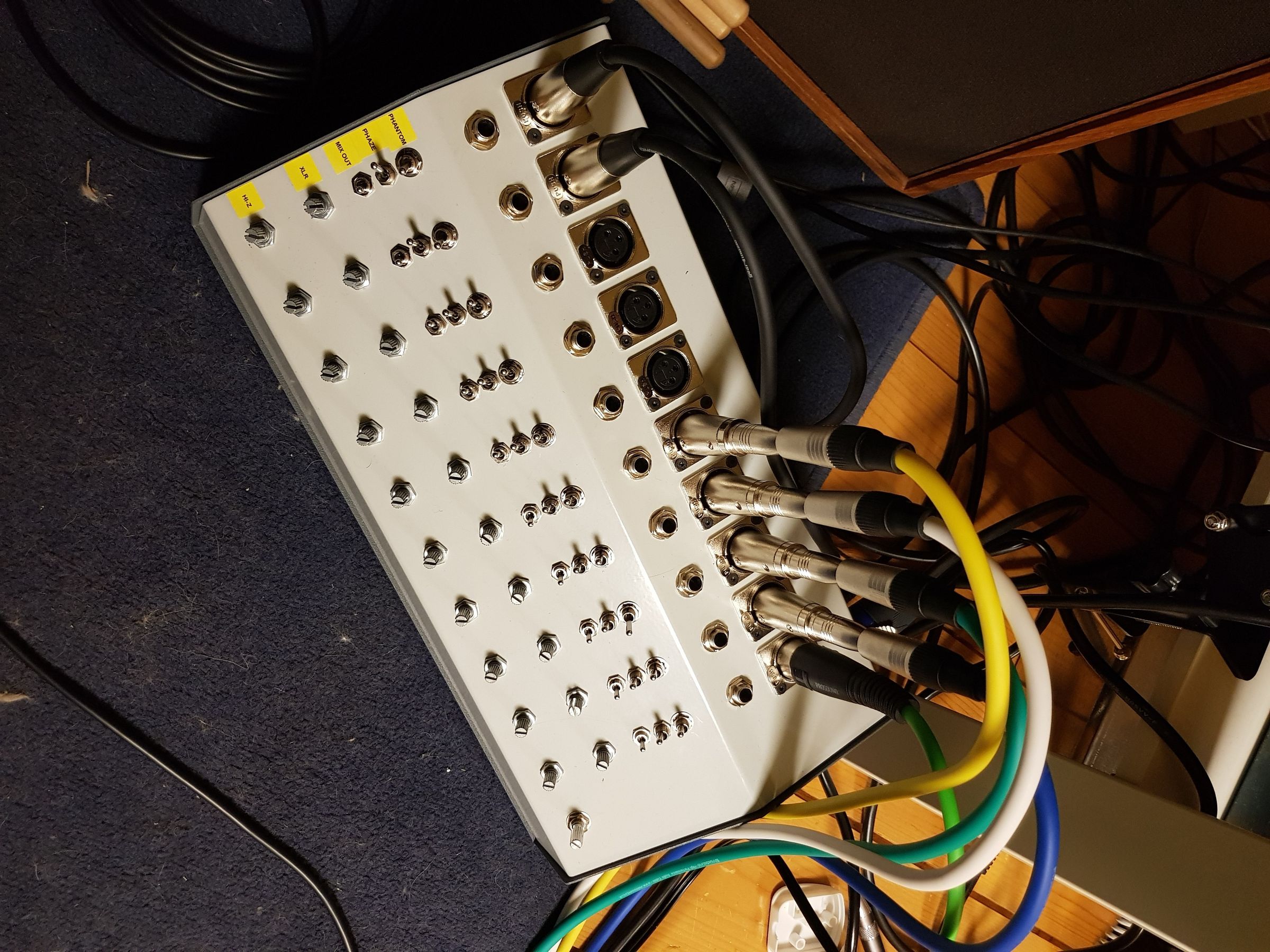 Build the Four-Channel SSM2019 Phantom Powered Mic Preamp : 9 Steps ...