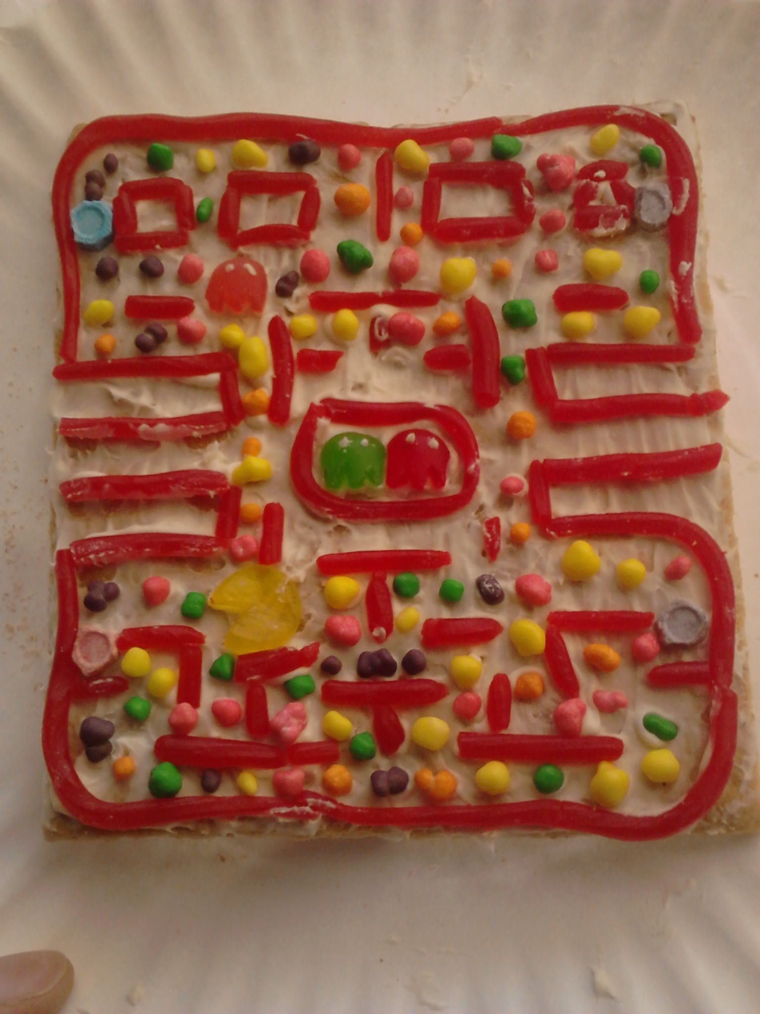 Pacman Fun Snack: Use Up That Candy : 3 Steps - Instructables
