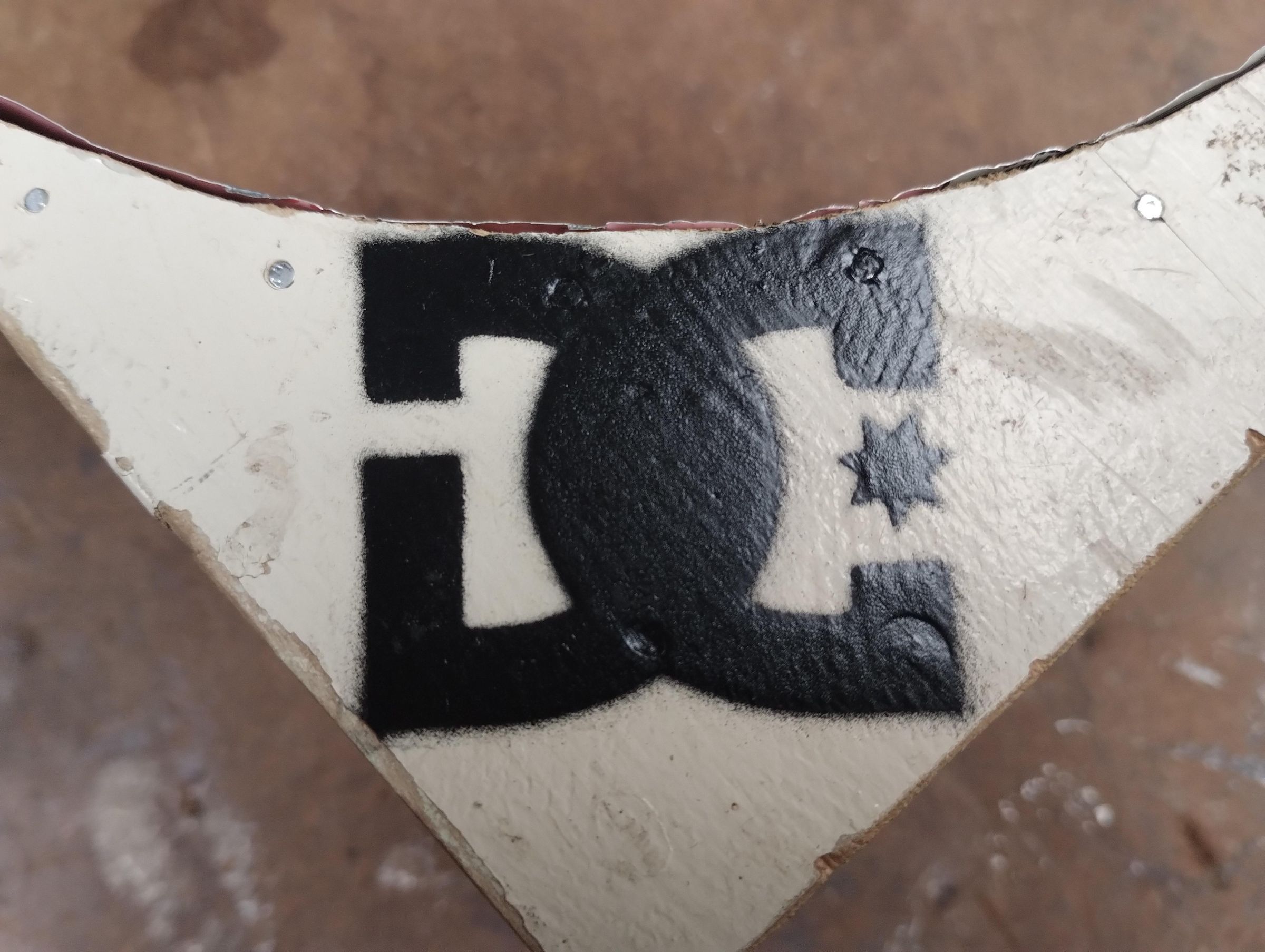 3D Printed Skate Logo Stencils : 4 Steps - Instructables