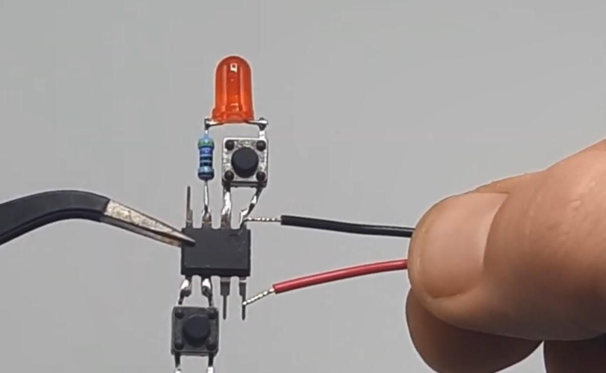 Simple Click on Click Off Circuit : 6 Steps (with Pictures) - Instructables