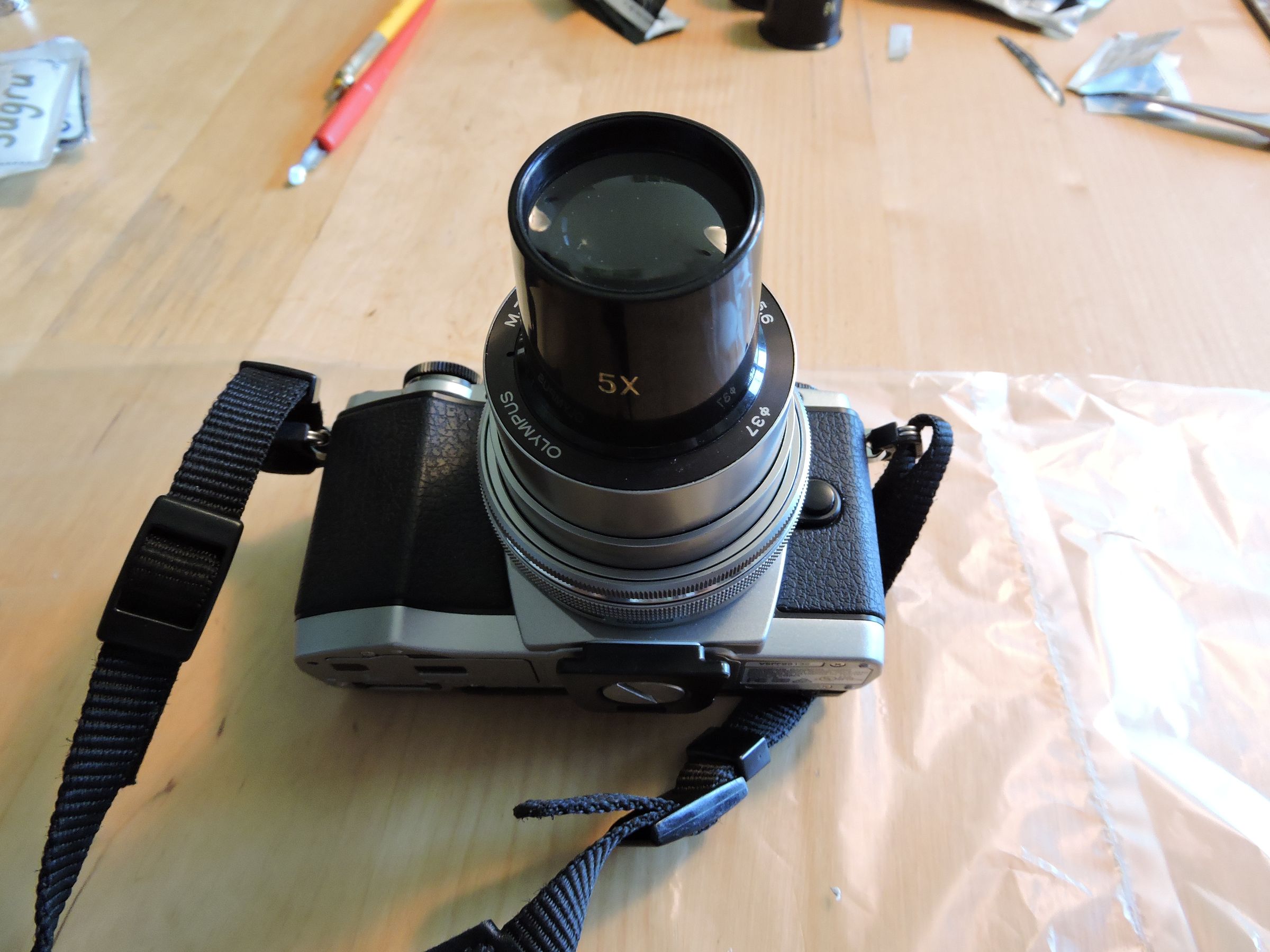 Make Microscopic Pictures Using Watchmaker Magnifing Glasses : 6 Steps ...