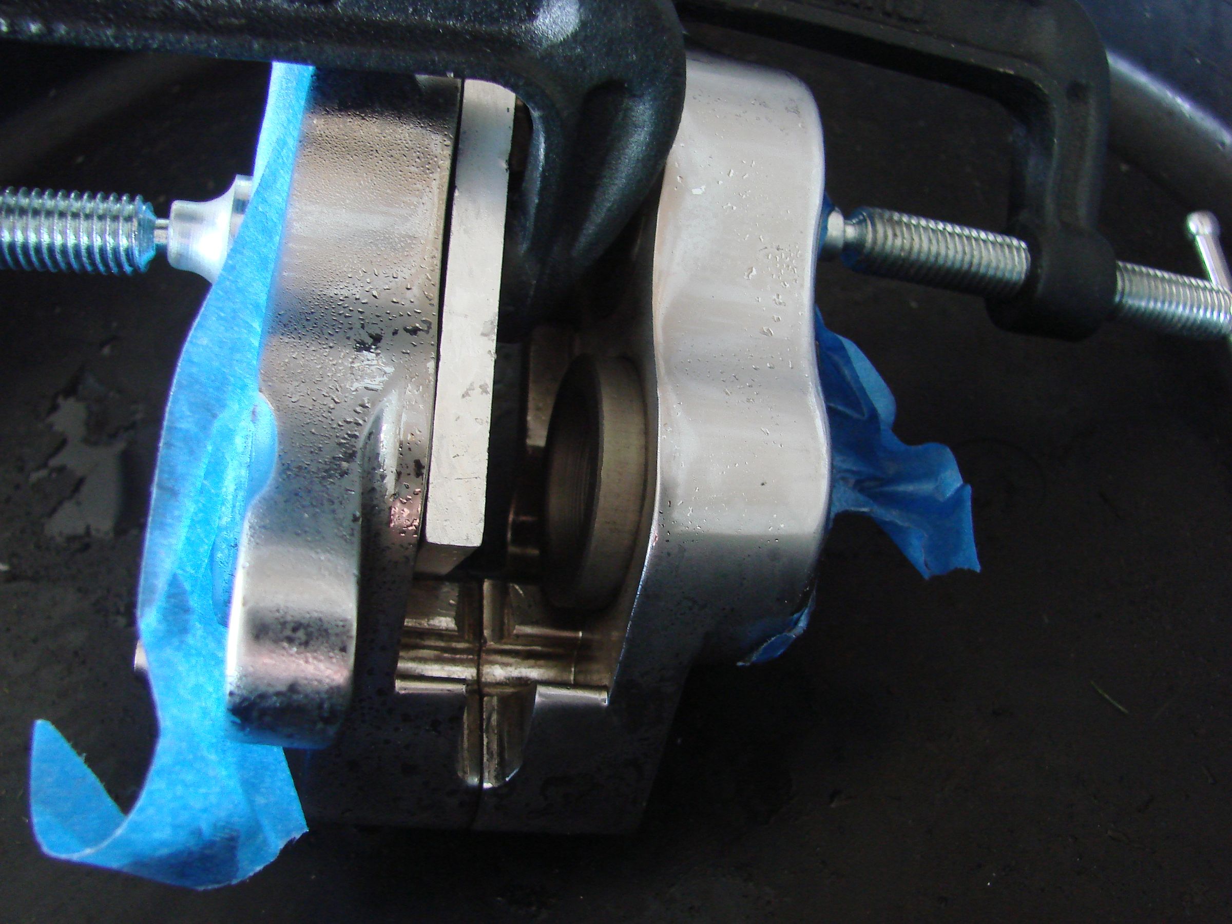 Motorcycle Brake Caliper Repair : 6 Steps (with Pictures) - Instructables